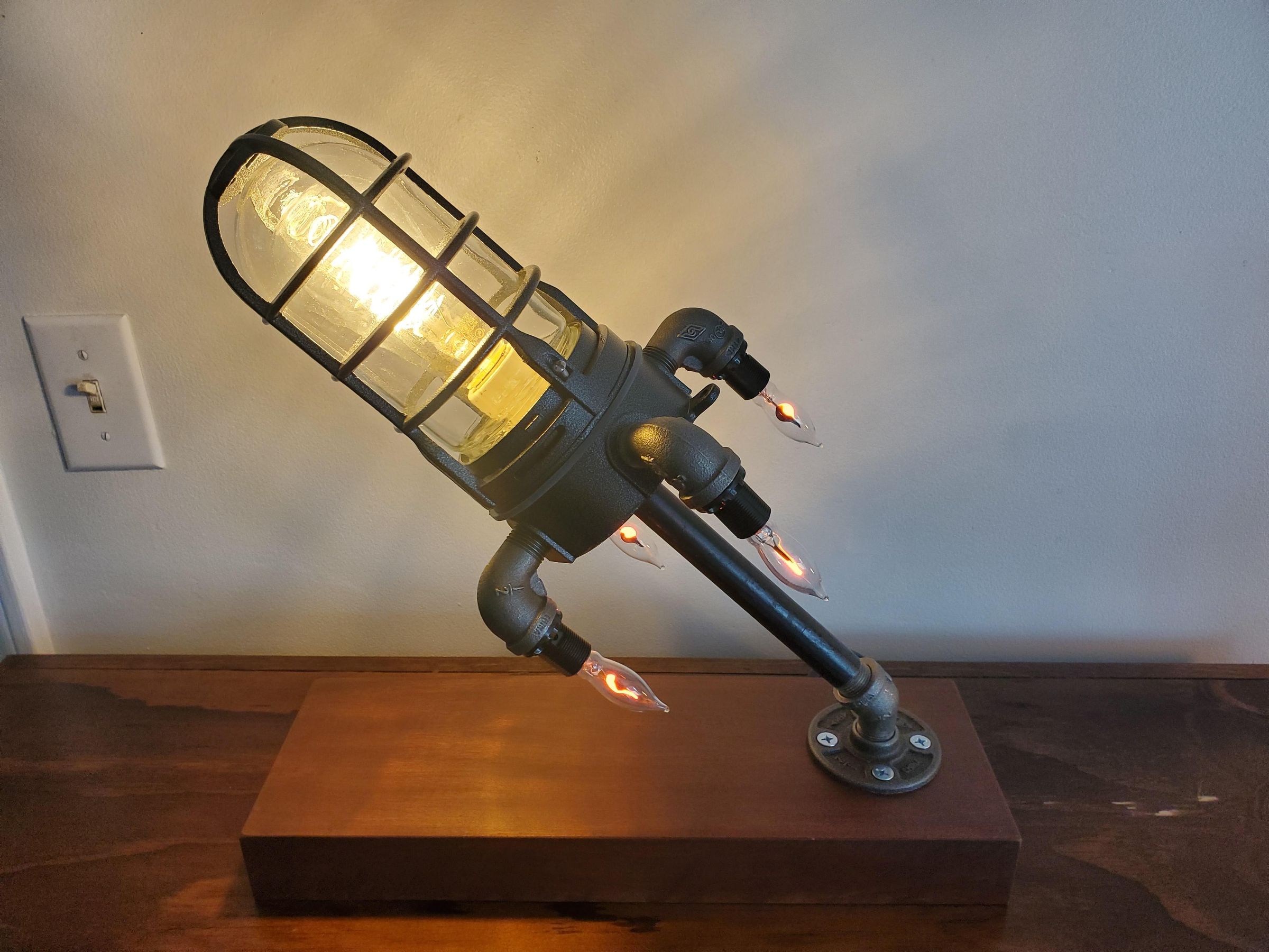 Rocket Ship Lamp : 4 Steps (with Pictures) - Instructables