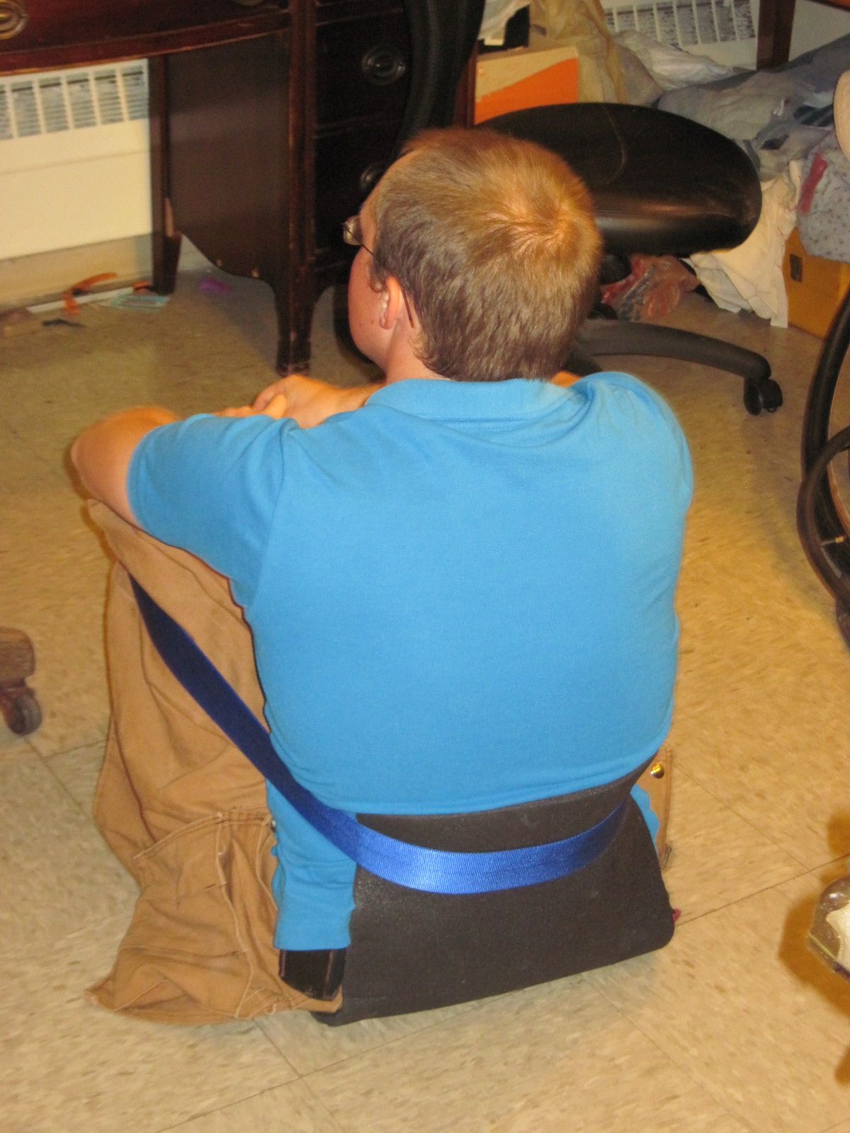 "Seat(less)" Strap Chair : 7 Steps (with Pictures) - Instructables
