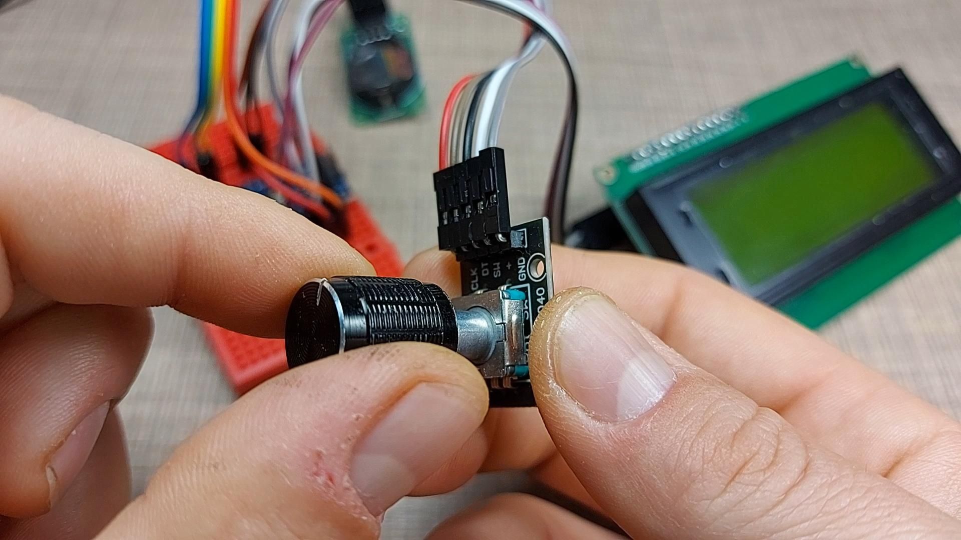 How to Use Rotary Encoders and Interrupts With Your Arduino Projects ...