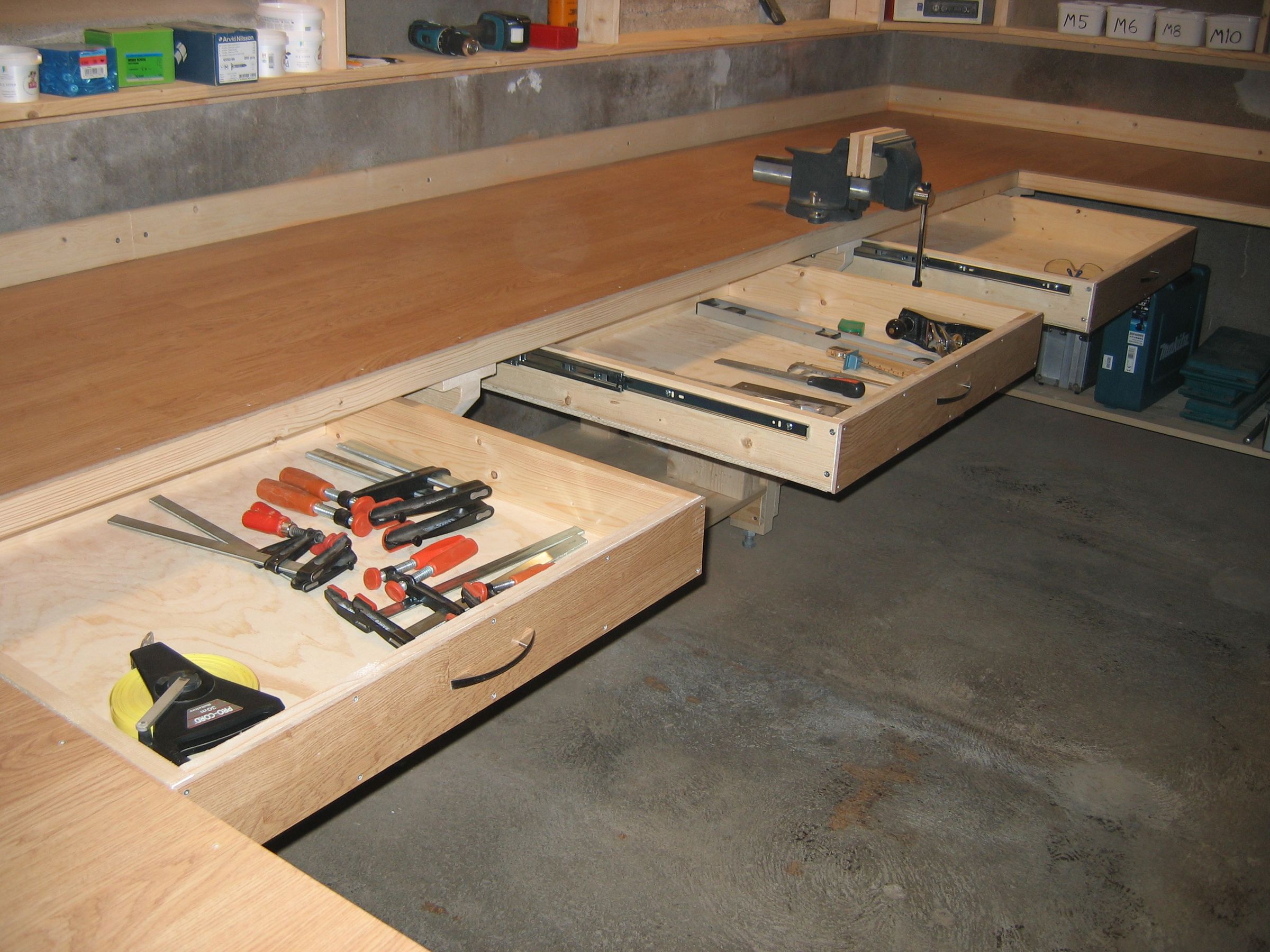 Extreme Heavy Duty Work Bench : 9 Steps (with Pictures) - Instructables