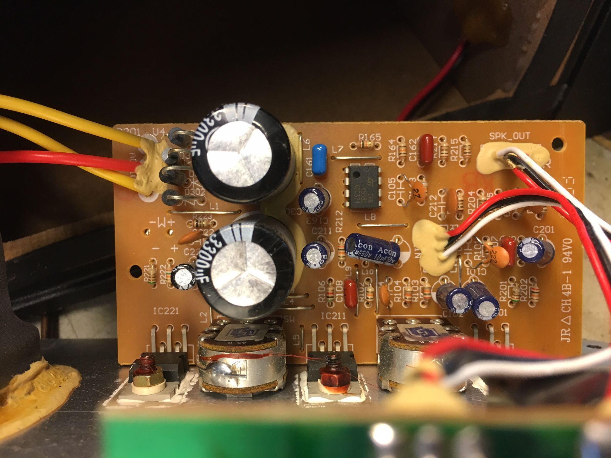 Convert a Labtec 2+1 PC Speaker System to TV 3+1 Audio : 7 Steps (with ...