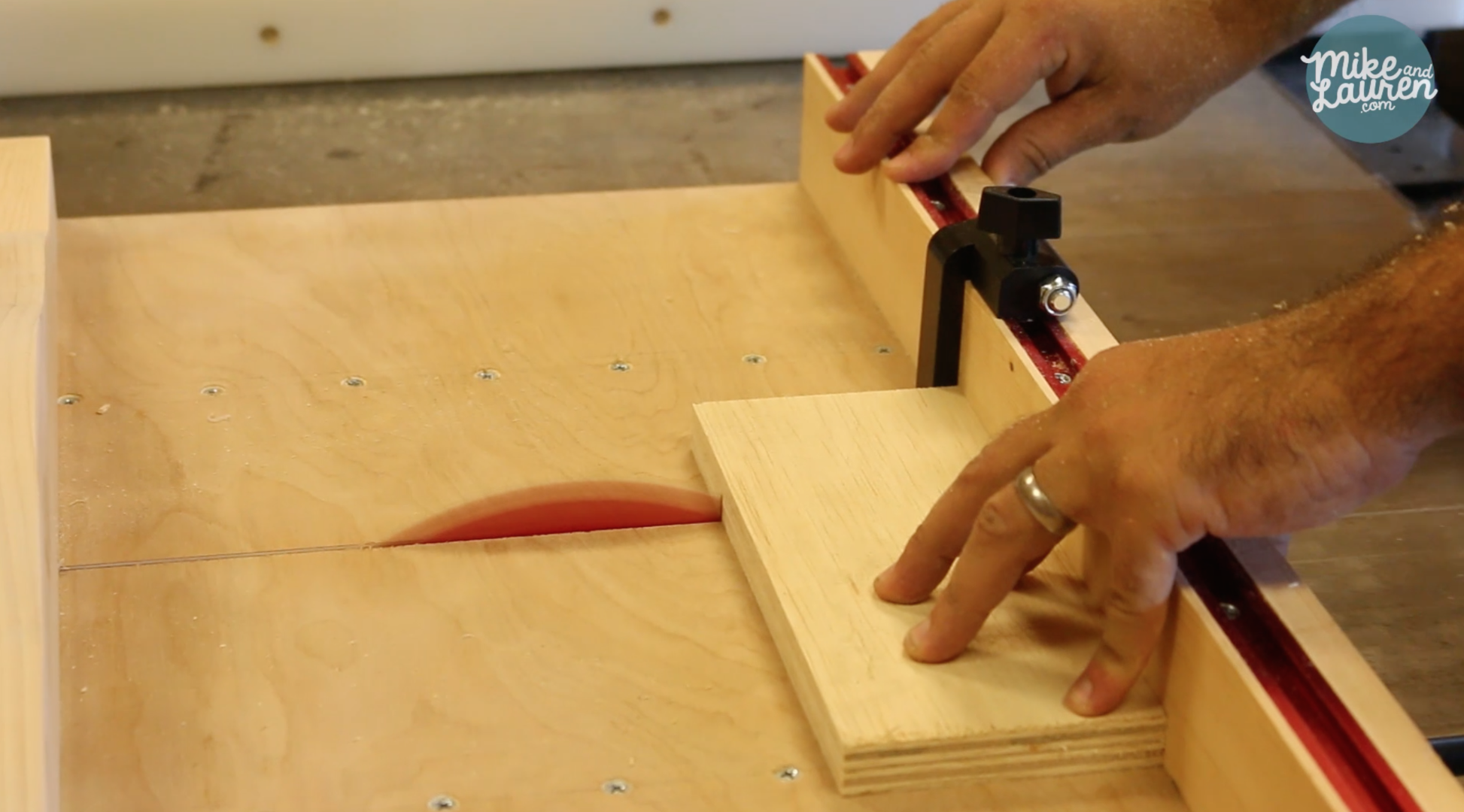 Table Saw Sled (w/ Toggle Clamps) : 6 Steps (with Pictures) - Instructables
