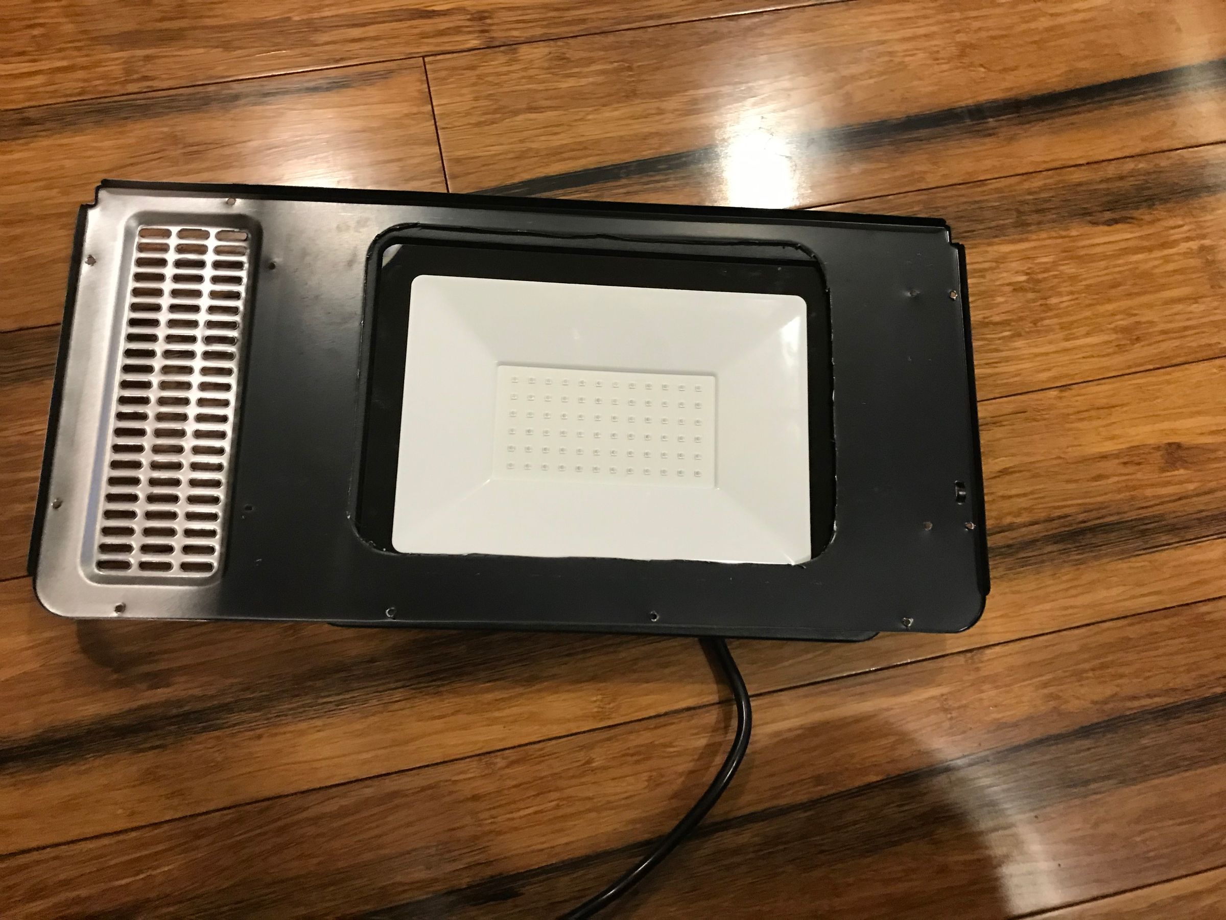UV Cure Station for 3D Printed SLA Parts : 4 Steps (with Pictures ...