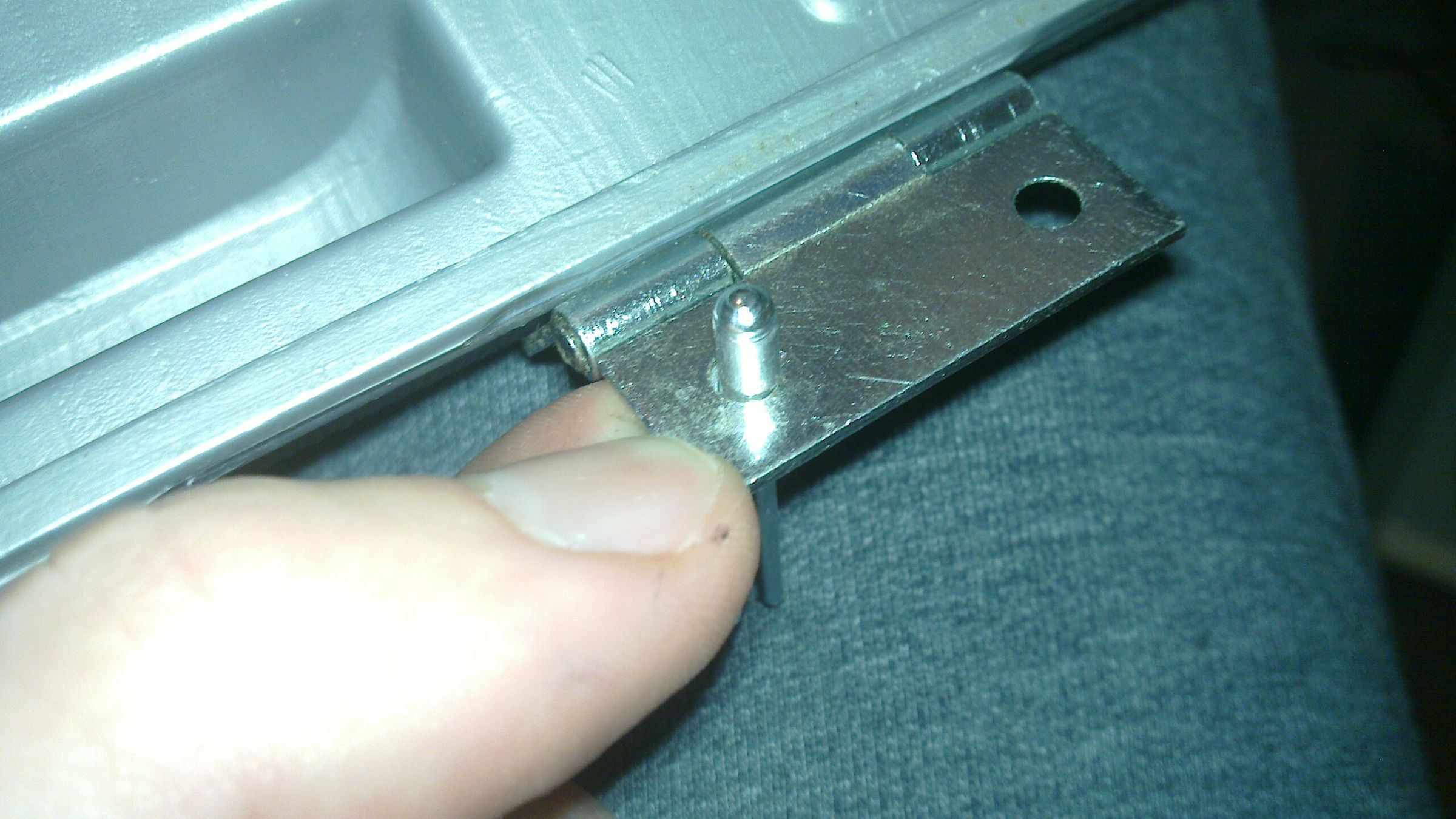 Repair Hinge Seam on a Blowmolded Case : 11 Steps (with Pictures ...