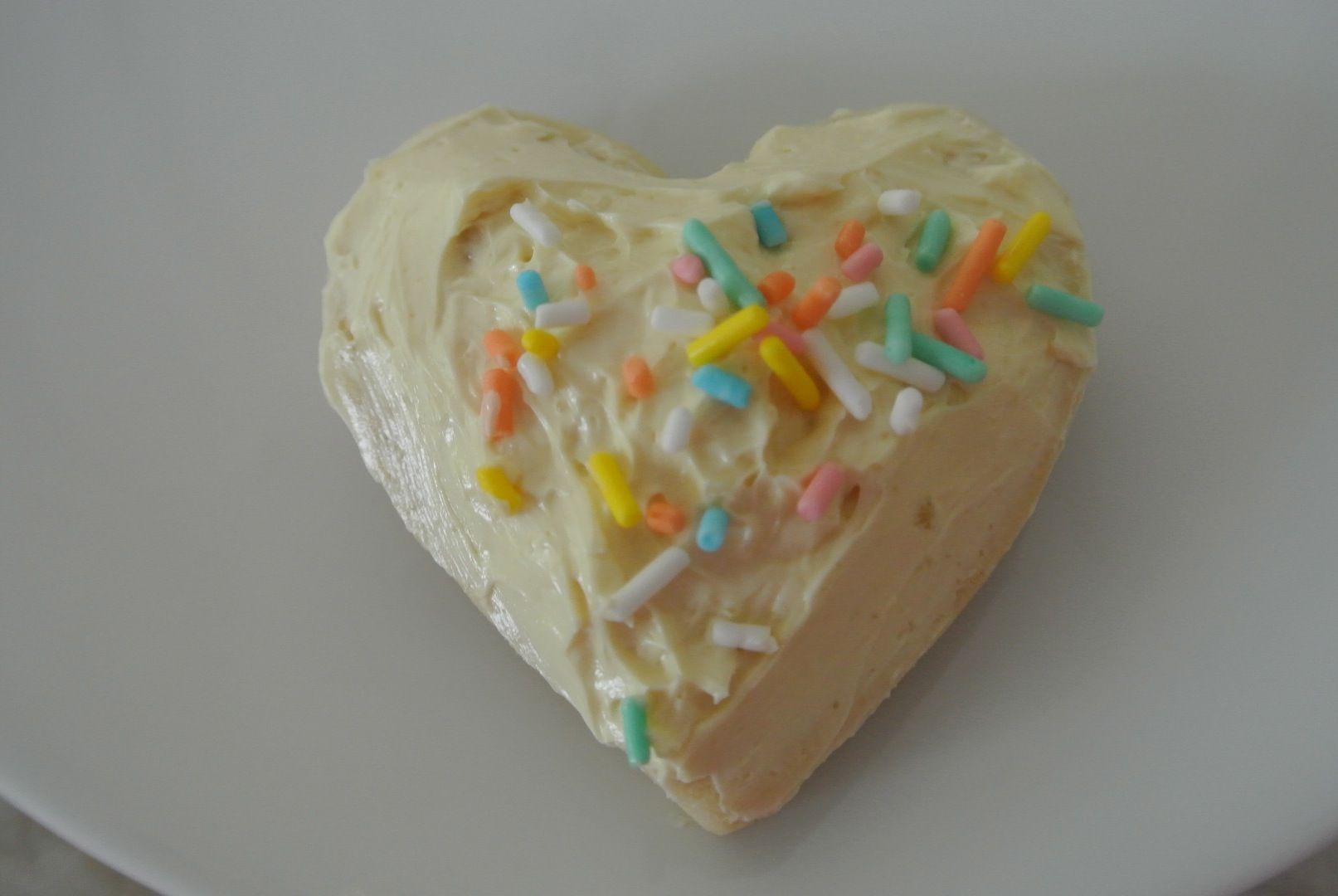 Buttercream 101 : 7 Steps (with Pictures) - Instructables