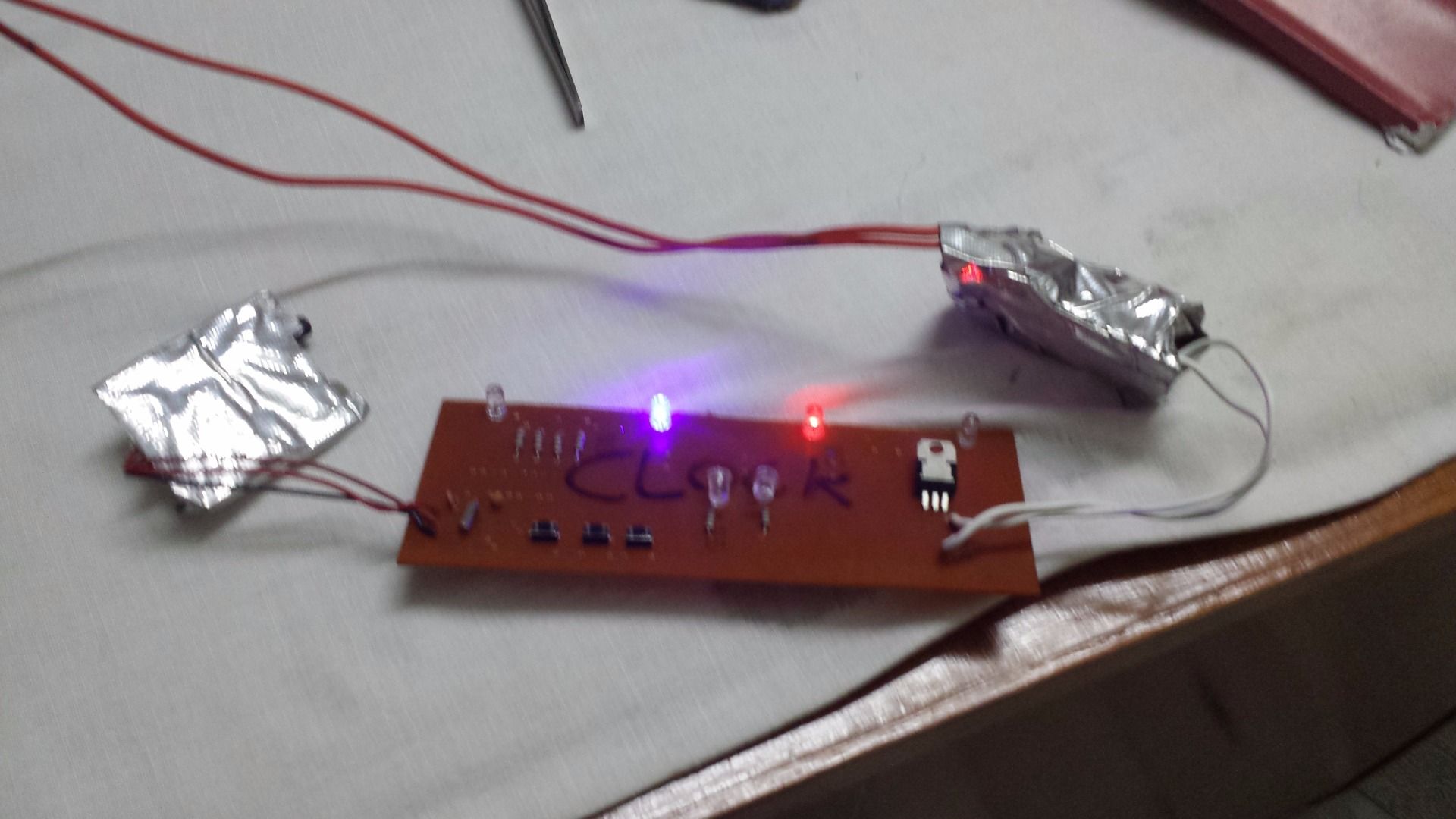 Smallest Binary Clock : 3 Steps - Instructables