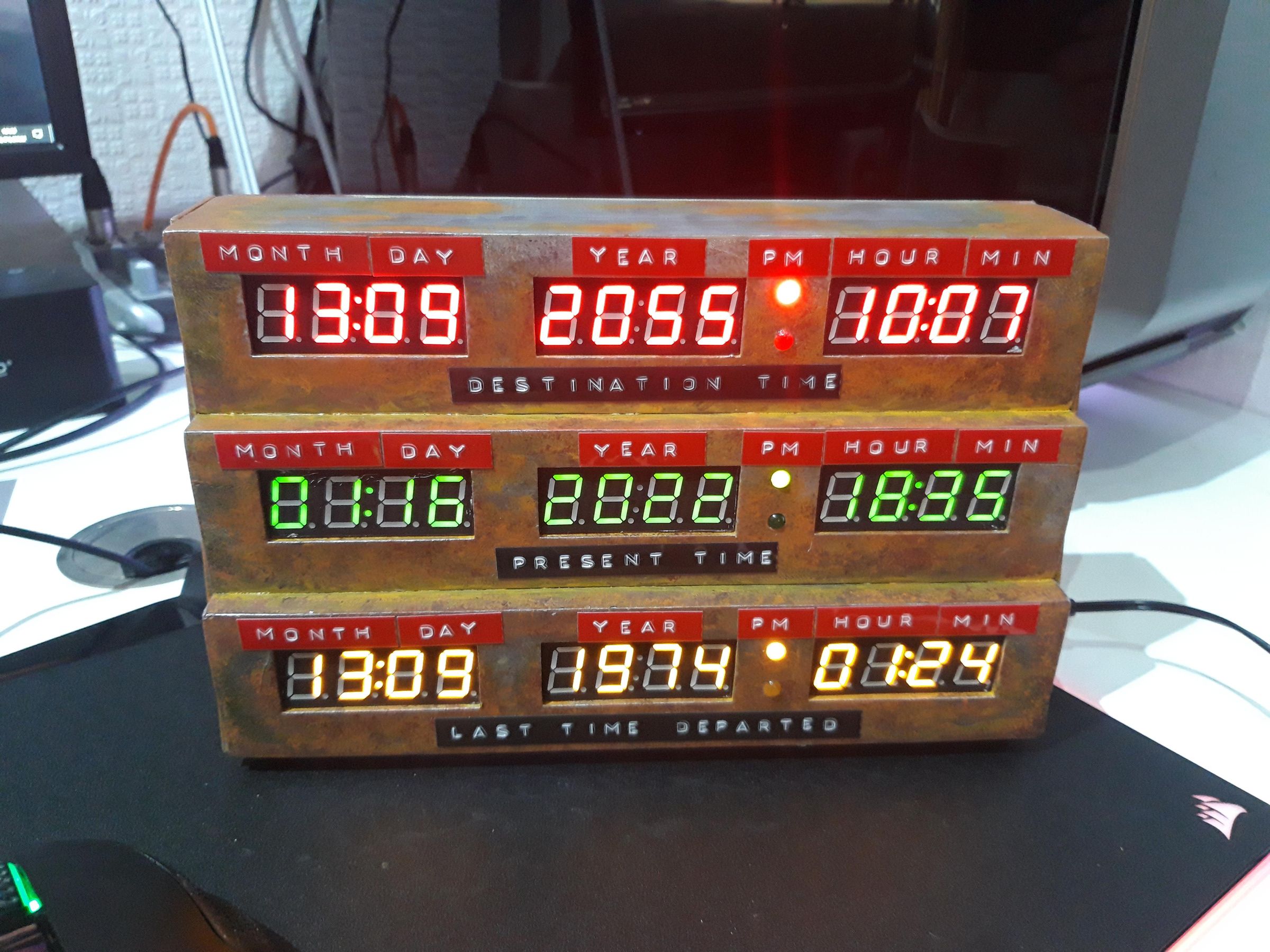 Futuristic Clock BTTF Style : 14 Steps (with Pictures) - Instructables