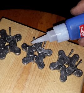 Make Holiday Ornament From Bicycle Chain : 8 Steps (with Pictures ...