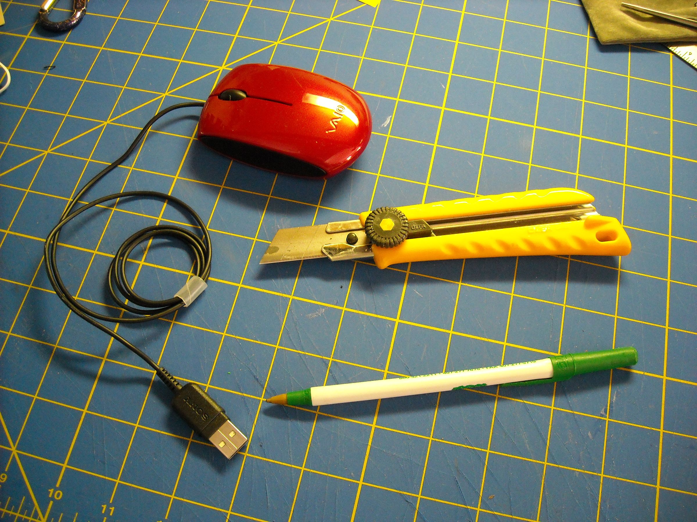 Laptop Mouse Cord Keeper : 3 Steps - Instructables