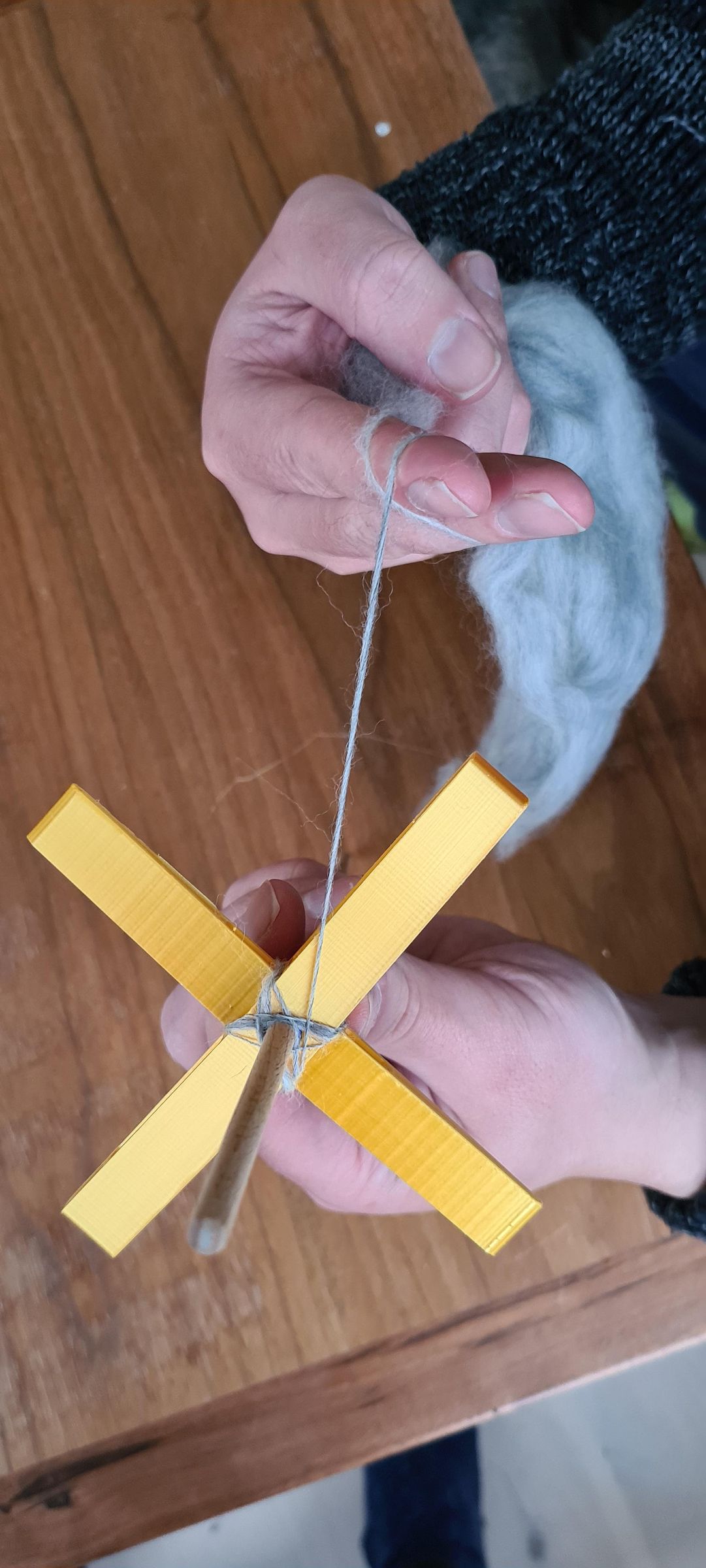 Spinning Yarn With a Turkish Spindle for Beginners : 7 Steps ...