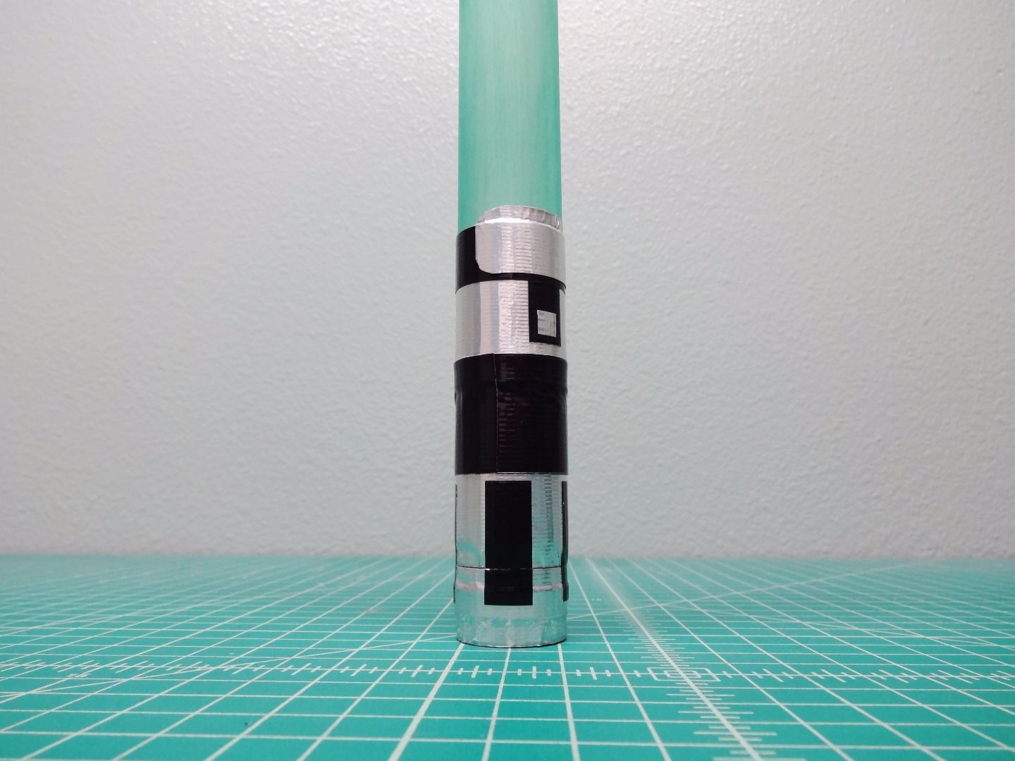 Easy $5 Lightsabers : 18 Steps (with Pictures) - Instructables