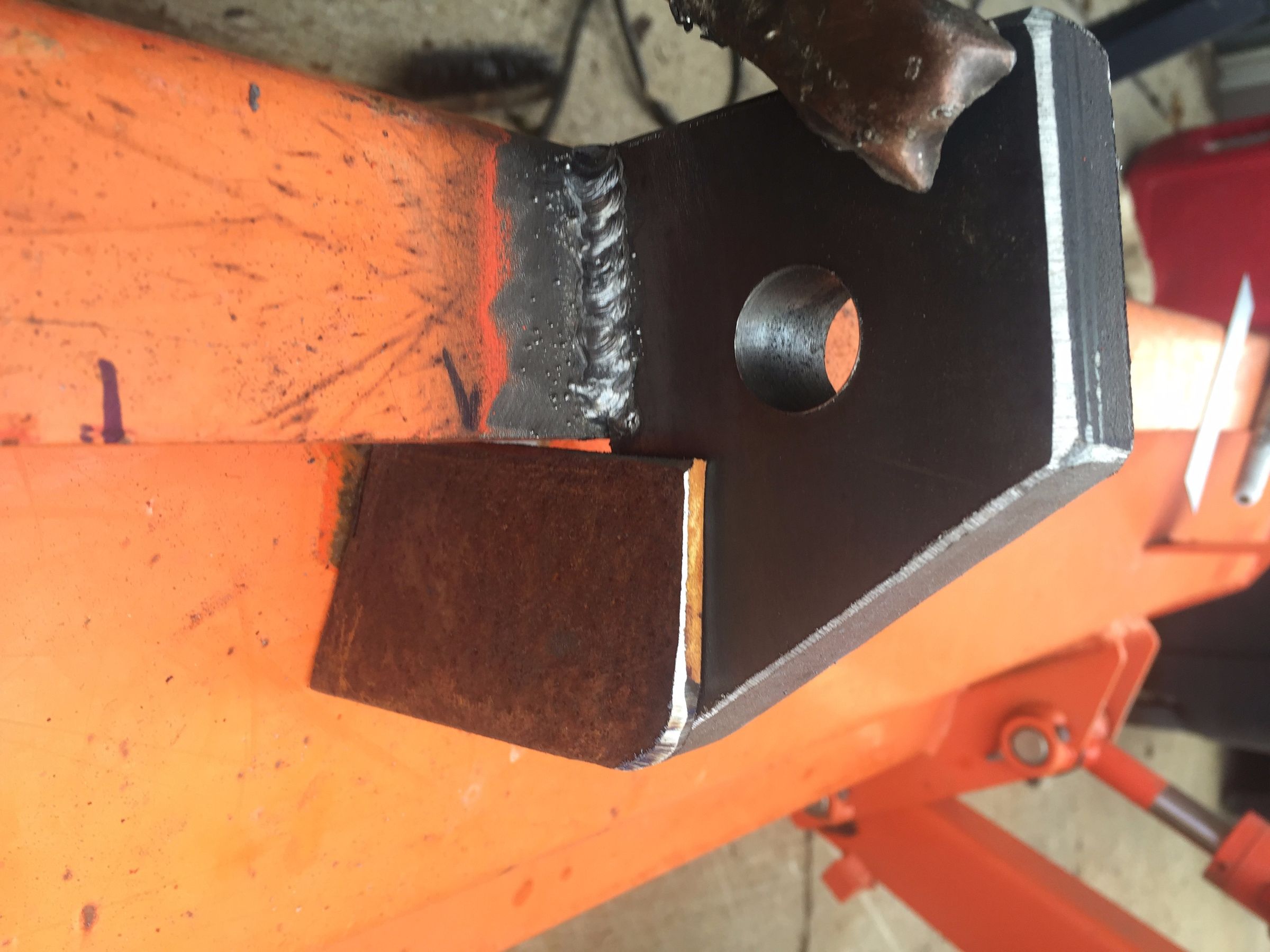 Tractor Bucket Attachment Point (Let's Lift Heavy Stuff!) : 8 Steps ...