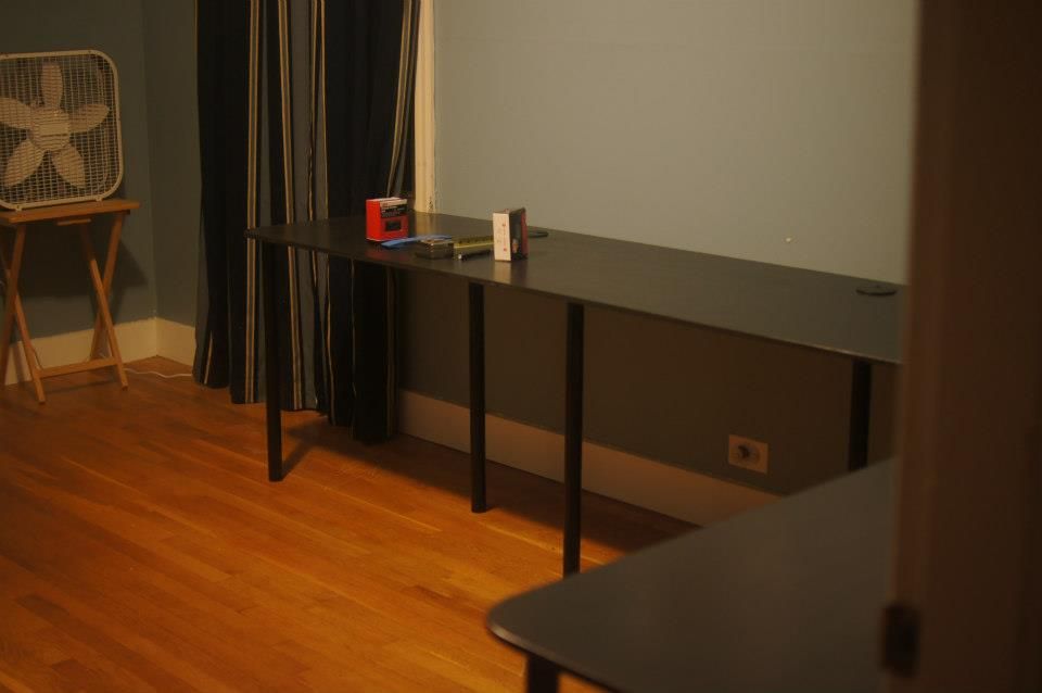 Low Cost Computer Desk : 8 Steps (with Pictures) - Instructables