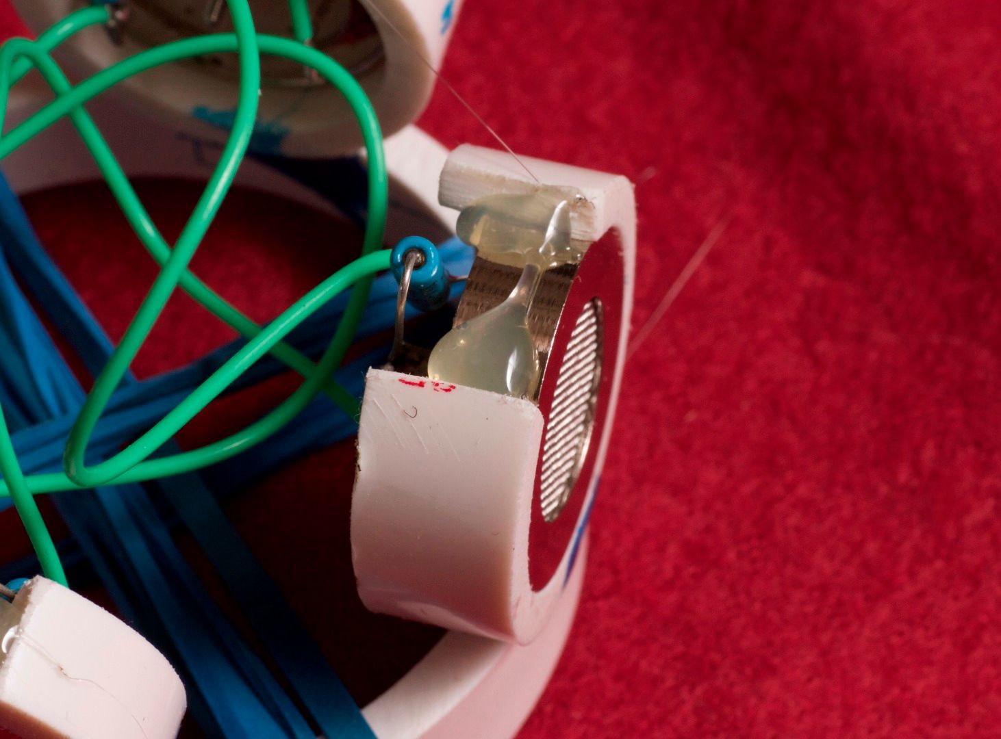 The Paint Can "Blumlein Pair" Stereo Microphone : 11 Steps (with ...