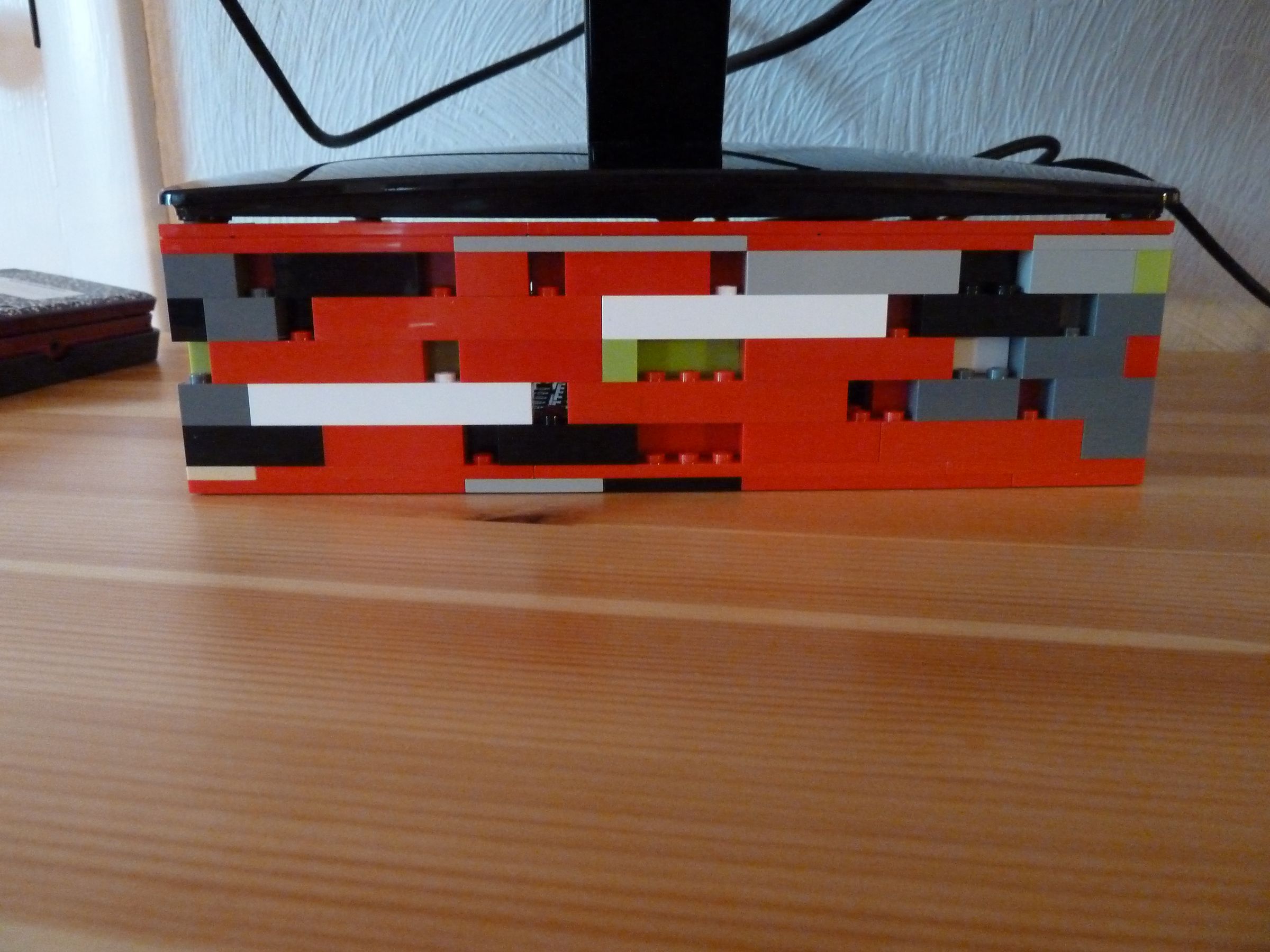 Lego Monitor Stand : 6 Steps - Instructables