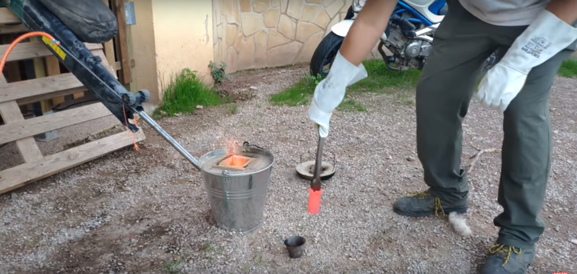 How to Make the Simplest Metal Foundry : 17 Steps (with Pictures ...