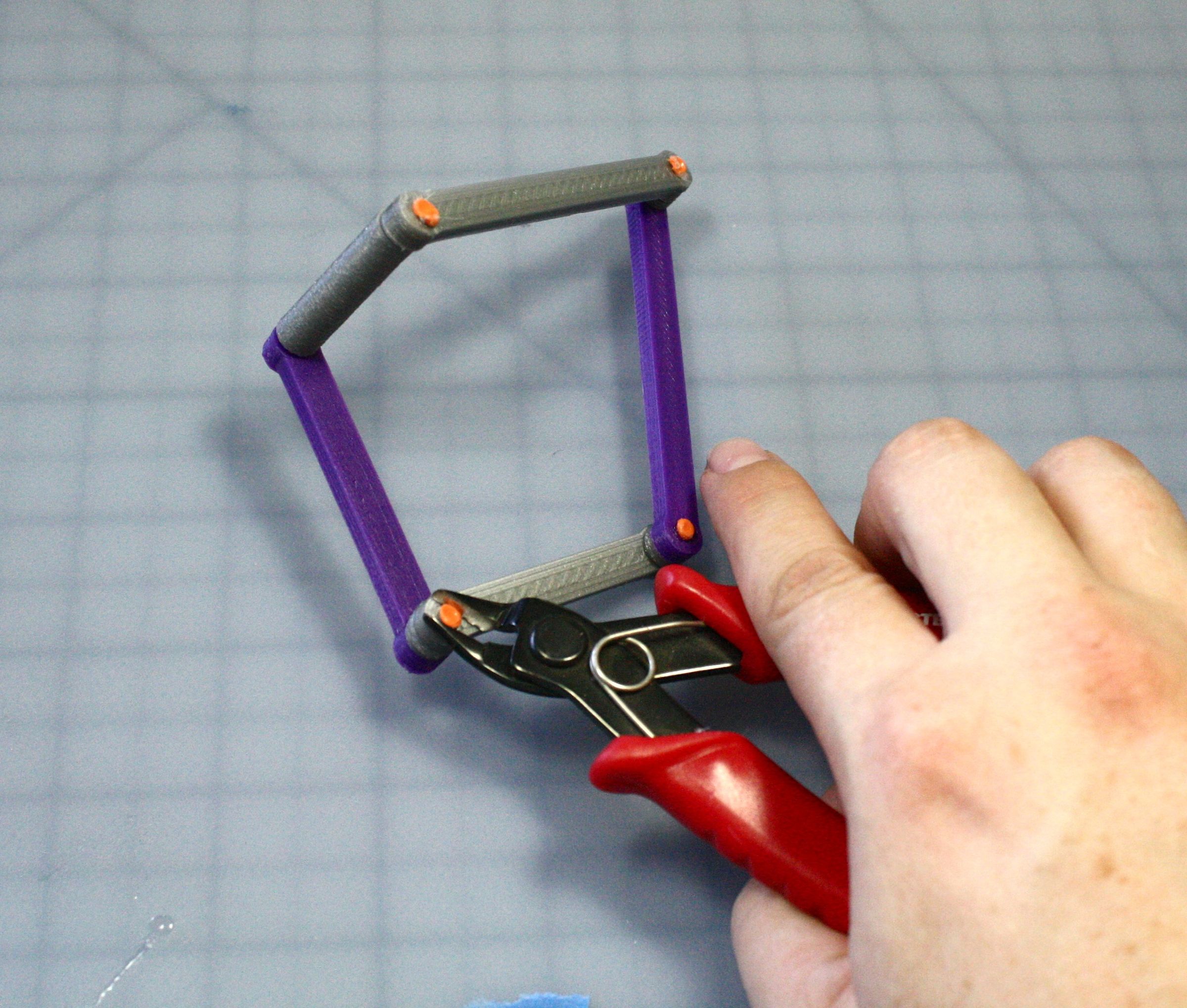 Mechanical Art Bots: Four-Bar Linkage Mechanism : 8 Steps (with ...