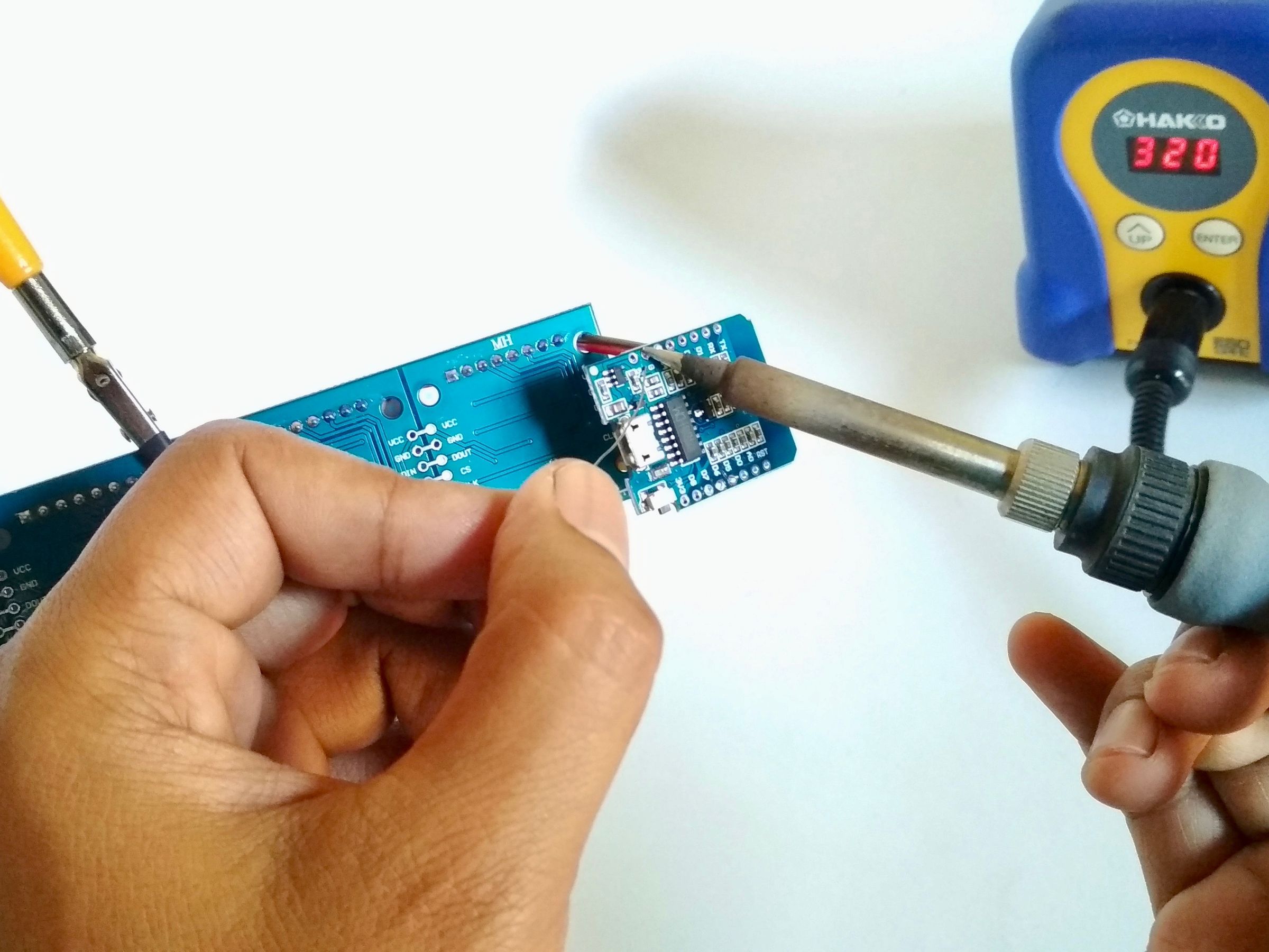IoT Smart Clock Dot Matrix Use Wemos ESP8266 - ESP Matrix : 12 Steps ...