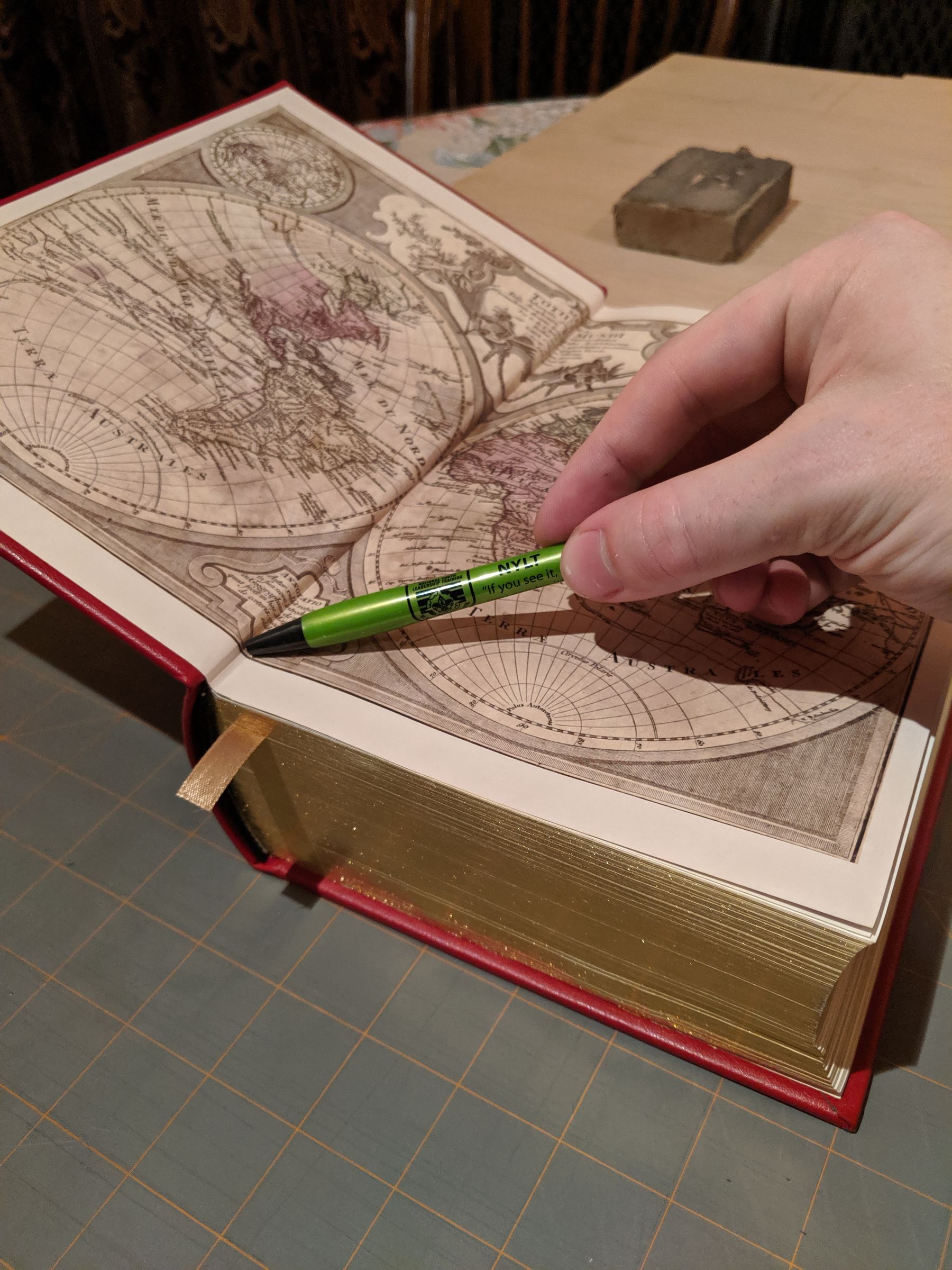 DnD RPG Book Dice Tray : 12 Steps (with Pictures) - Instructables