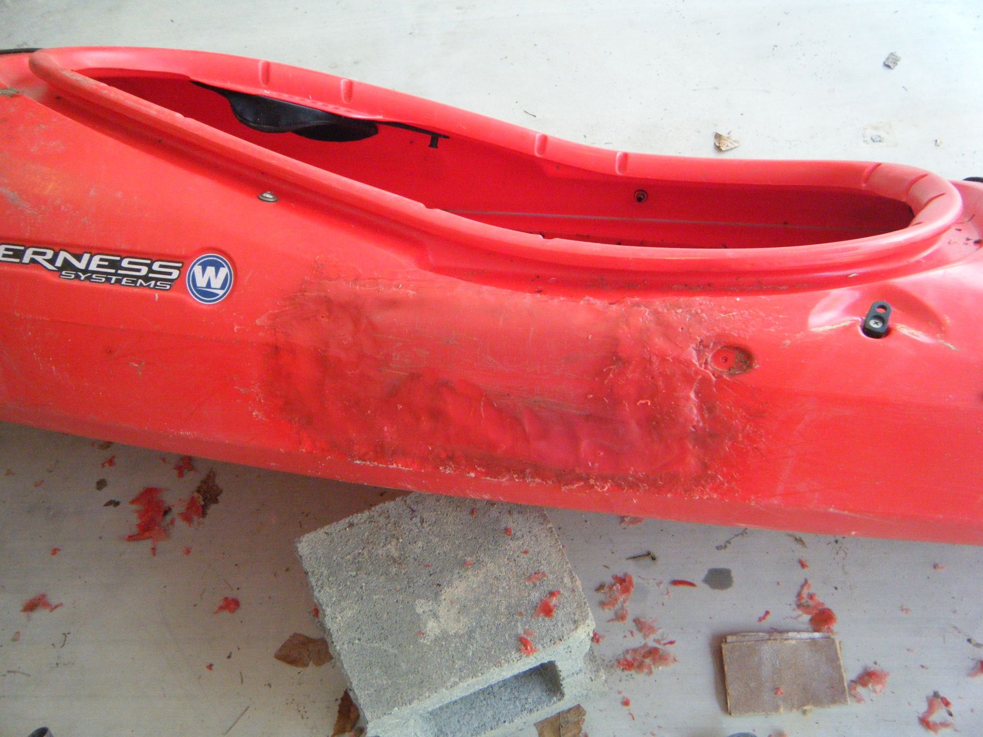 Fixing a Plastic (polyethylene) Kayak With a Hole in It : 5 Steps (with ...
