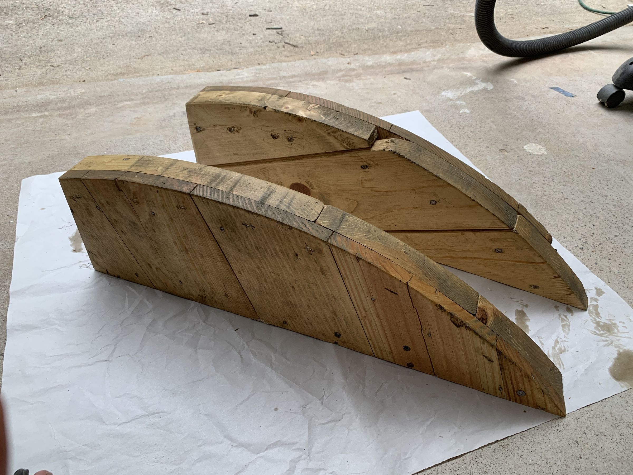Cable Spool Pallet Bench - DIY Outdoor Seating! : 10 Steps (with ...