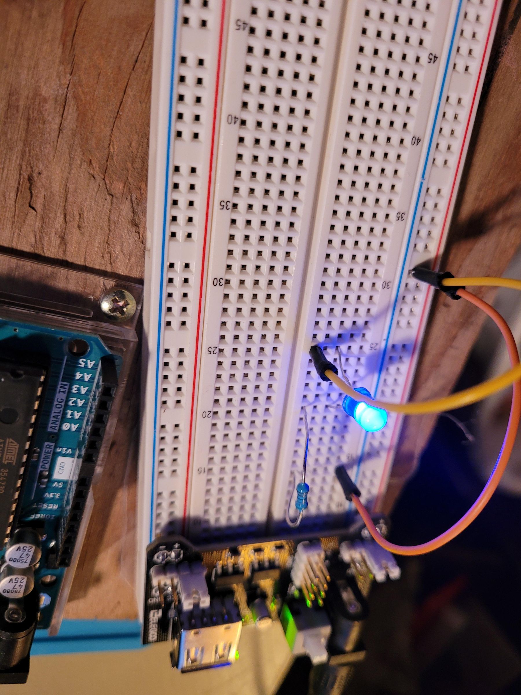Simple LED Circuit : 7 Steps (with Pictures) - Instructables