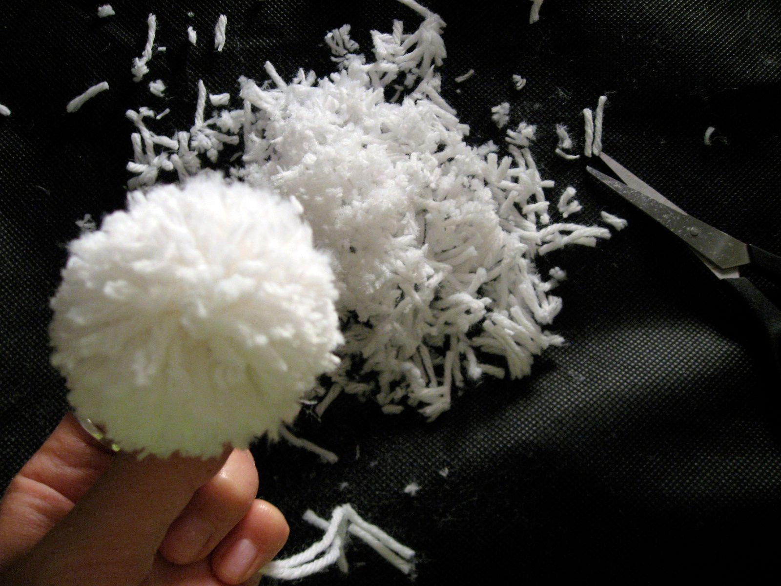 Yarn Puffs : 6 Steps (with Pictures) - Instructables