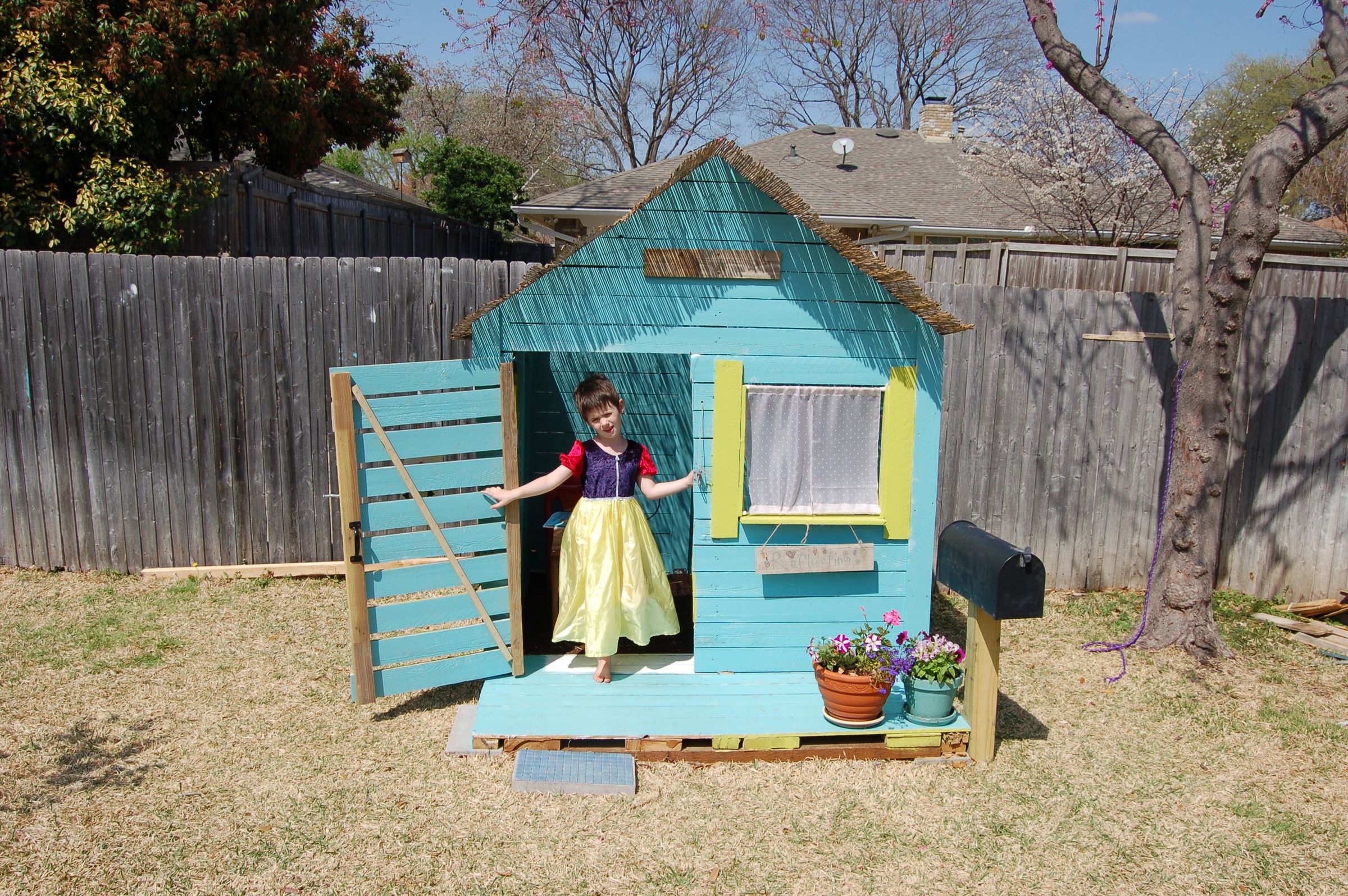 Build a Log Cabin Playhouse for Under $300 : 11 Steps (with Pictures ...