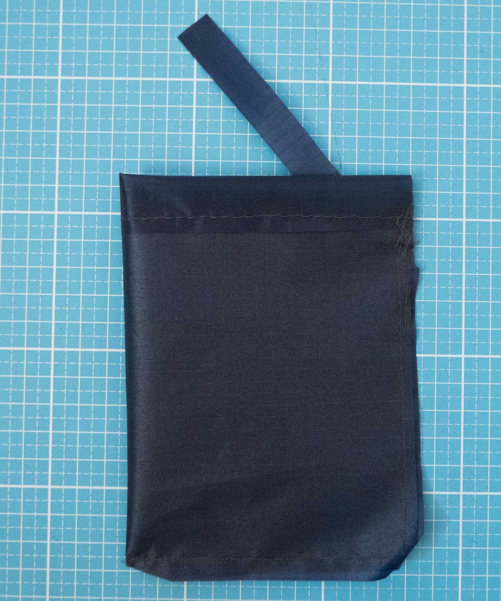 Ultralight Foldable Backpack : 11 Steps (with Pictures) - Instructables