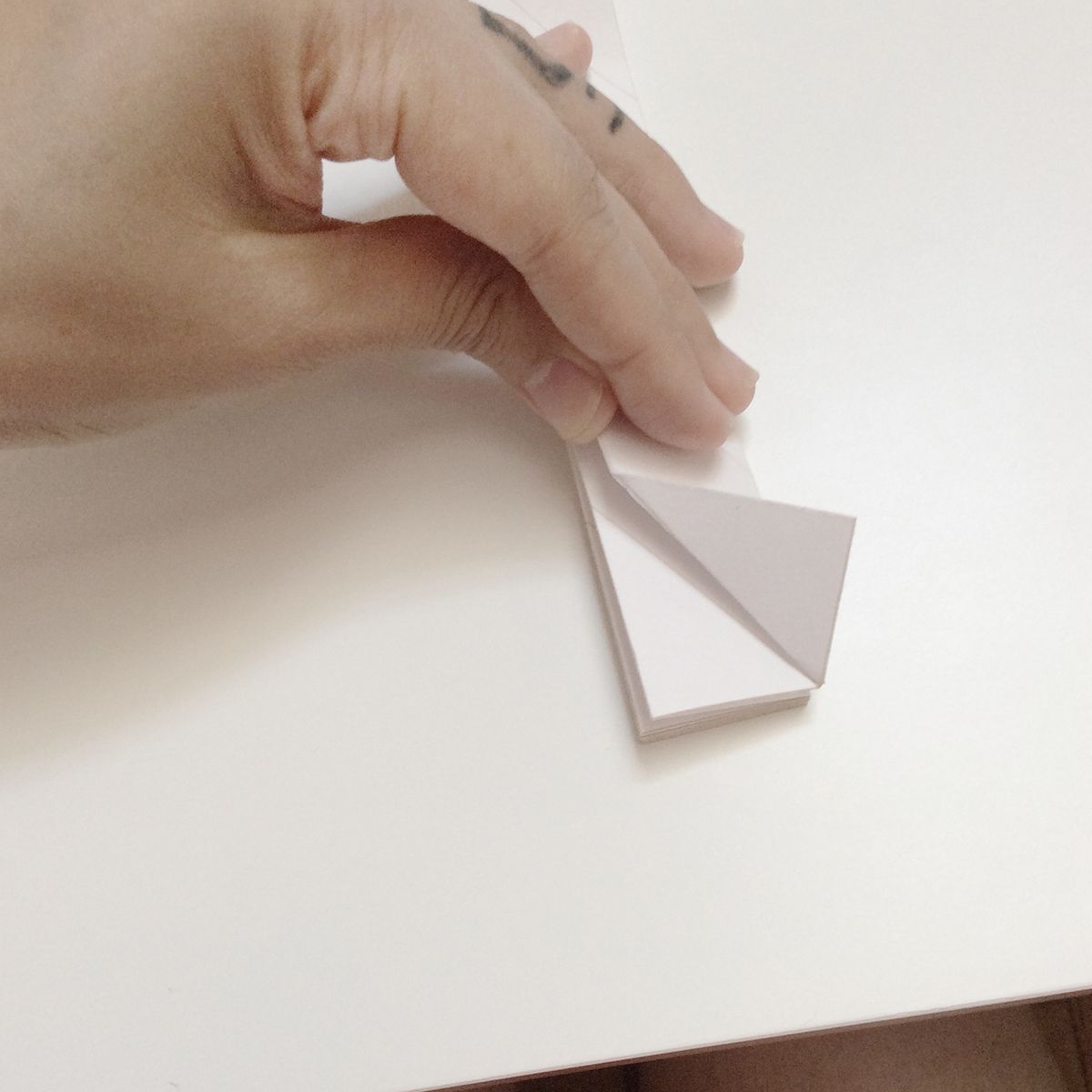 Paper Mold Origami Fabrics 2 - V Grid : 9 Steps - Instructables