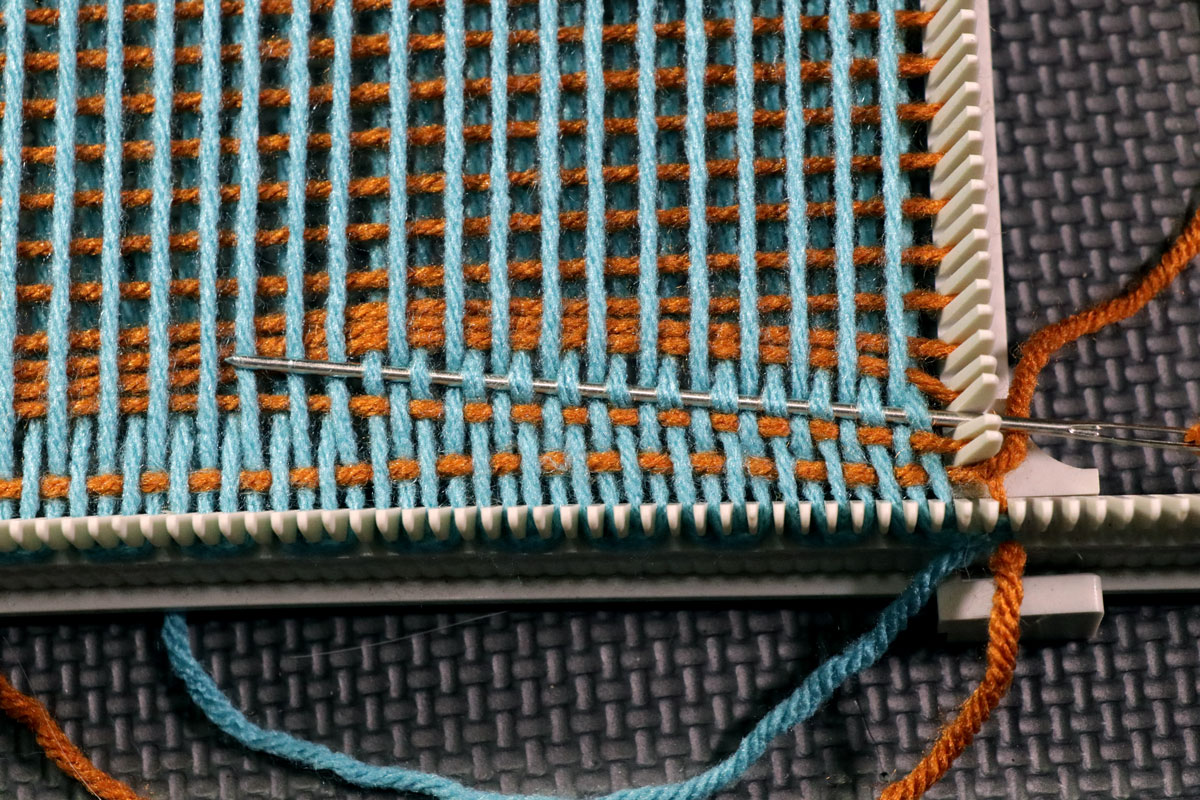 Be a Zoomin' Loomin' Human: Weaving Pin Loom Squares : 8 Steps (with ...