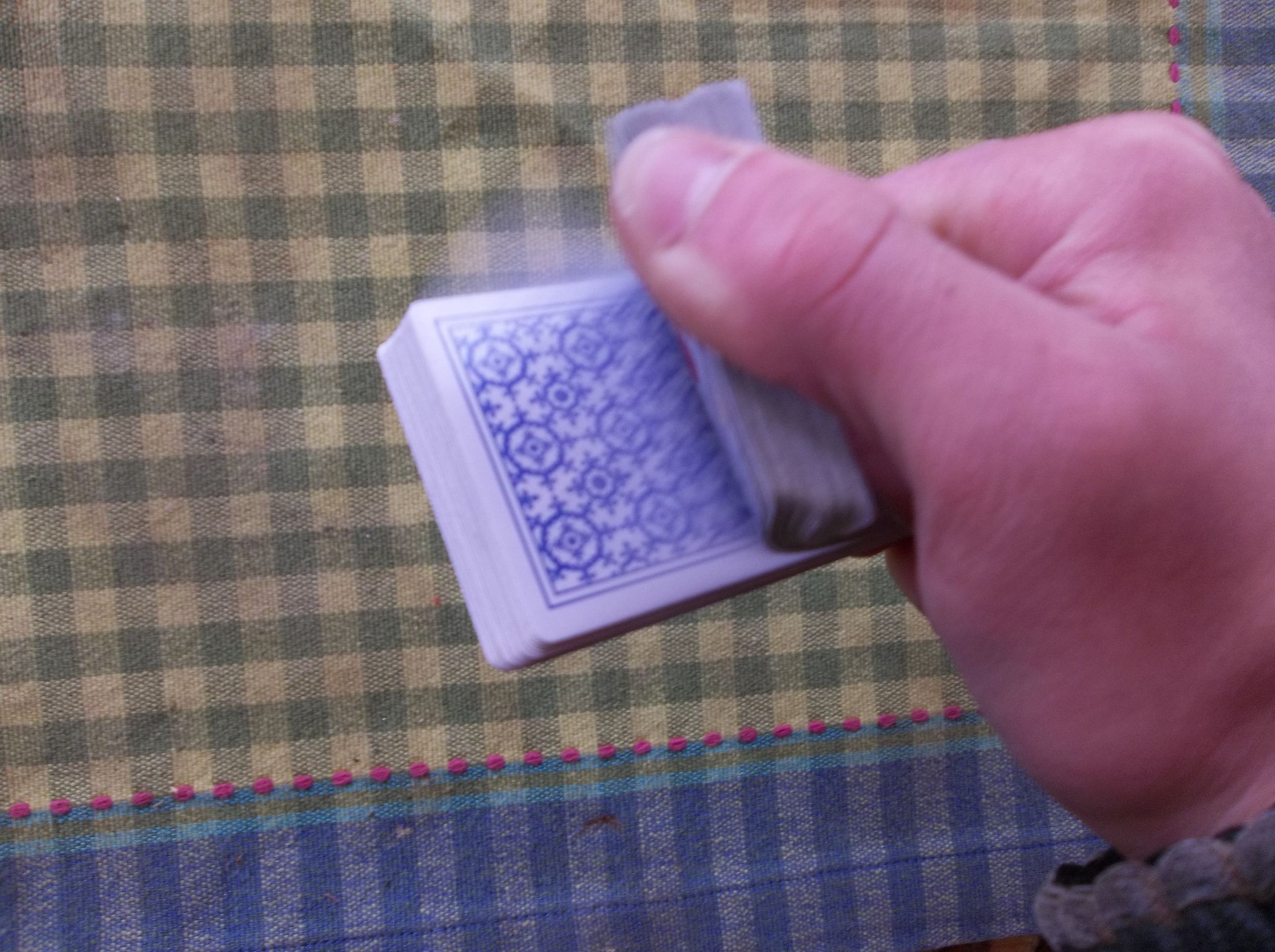 How to Shuffle Cards Like a Pro : 6 Steps - Instructables