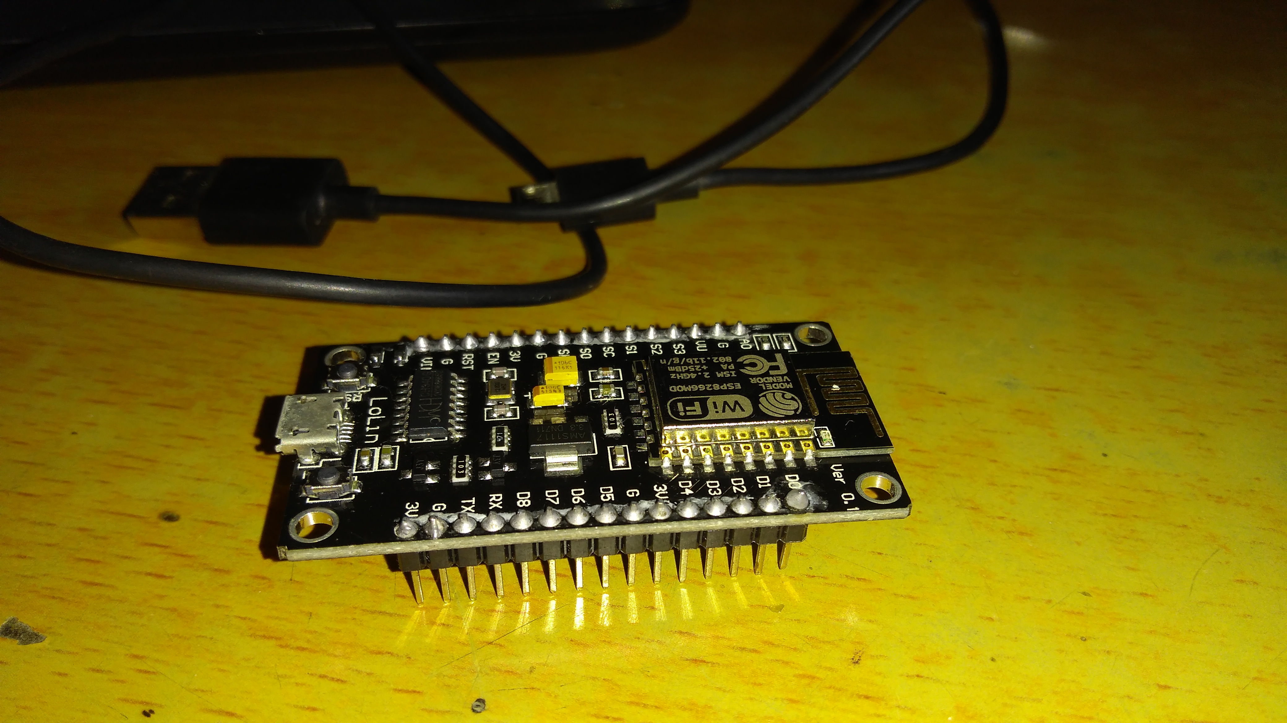 ESP8266 (NodeMCU) Based Portable Deauther and Beacon Attacker Using ...