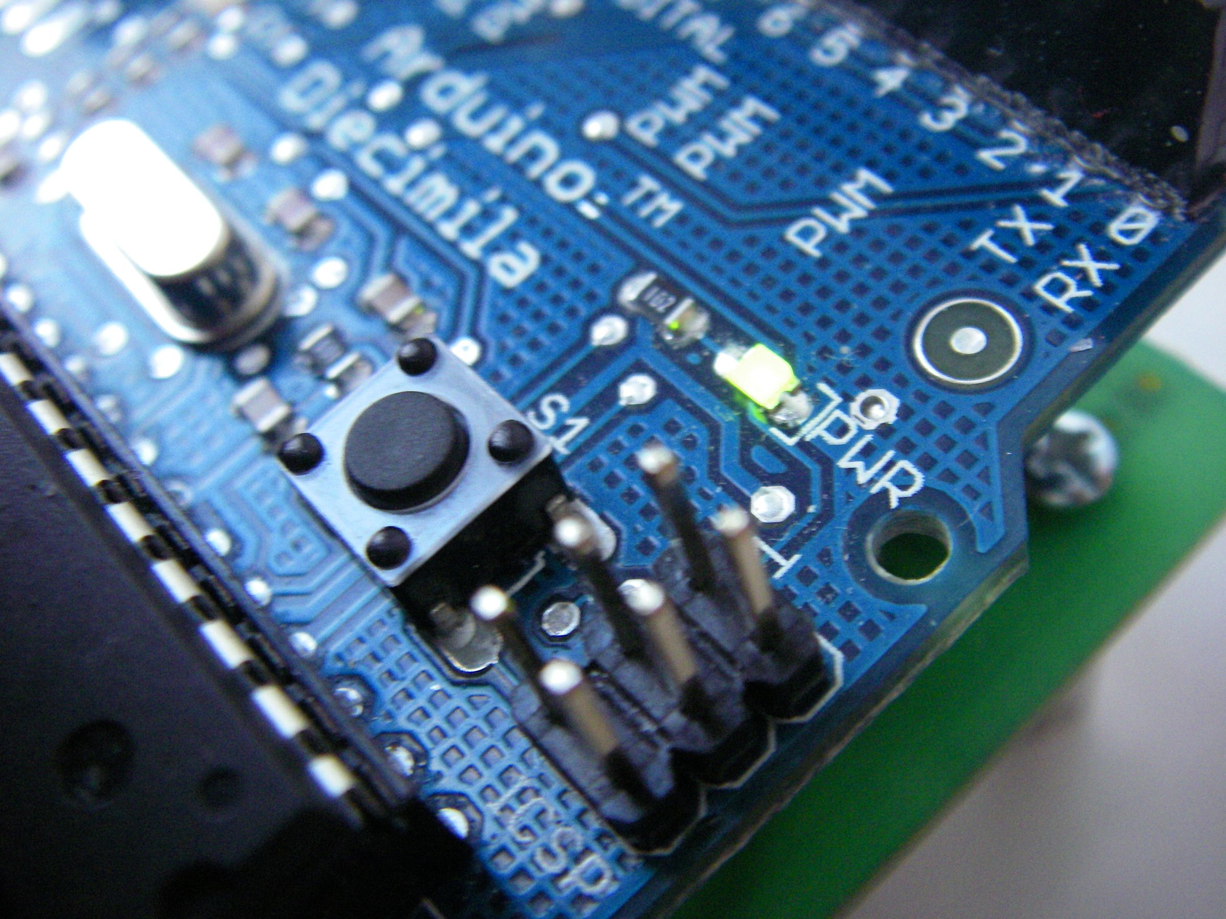 The Arduino AA Undershield : 6 Steps - Instructables
