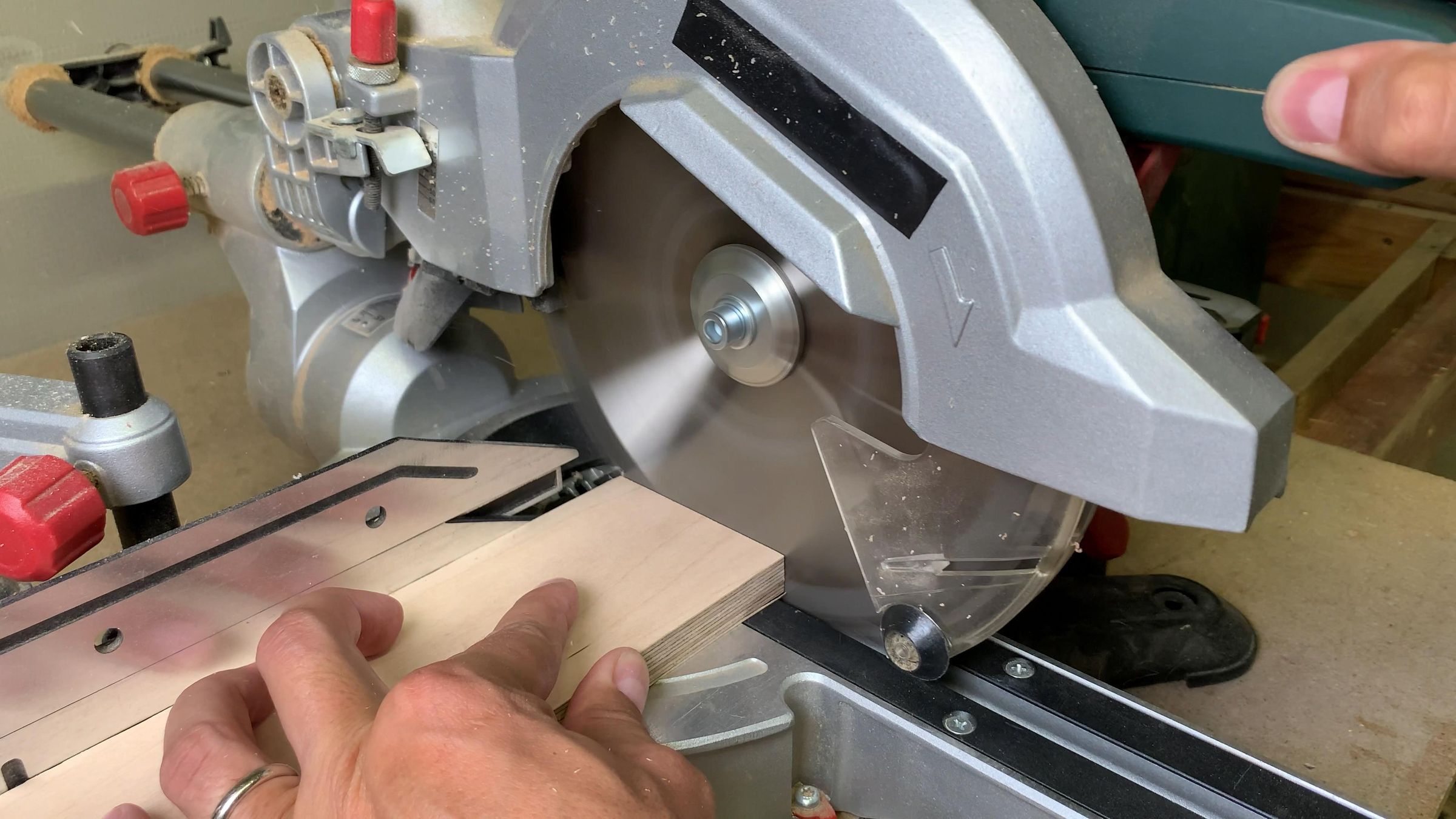 A Power File From an Angle Grinder : 15 Steps (with Pictures ...