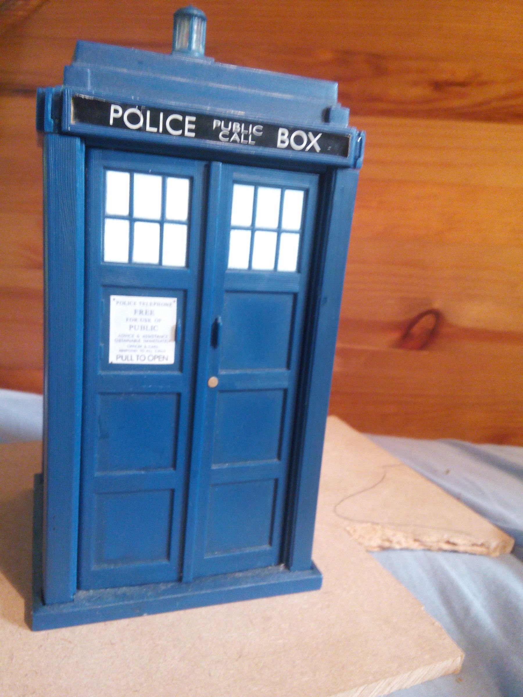 How to Make a TARDIS : 8 Steps (with Pictures) - Instructables