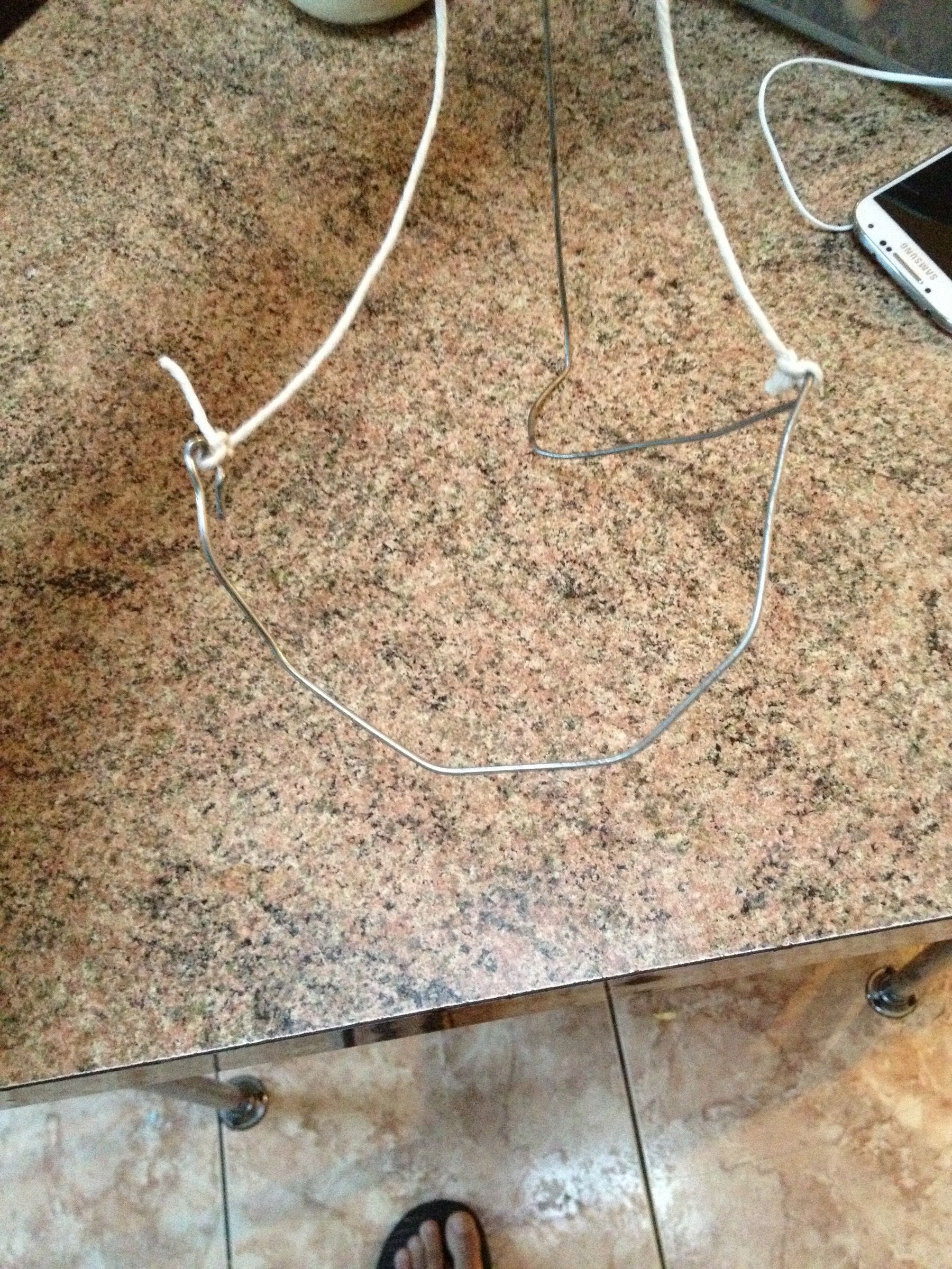 Wire Coat-hanger Hands Free Phone Holder : 6 Steps - Instructables