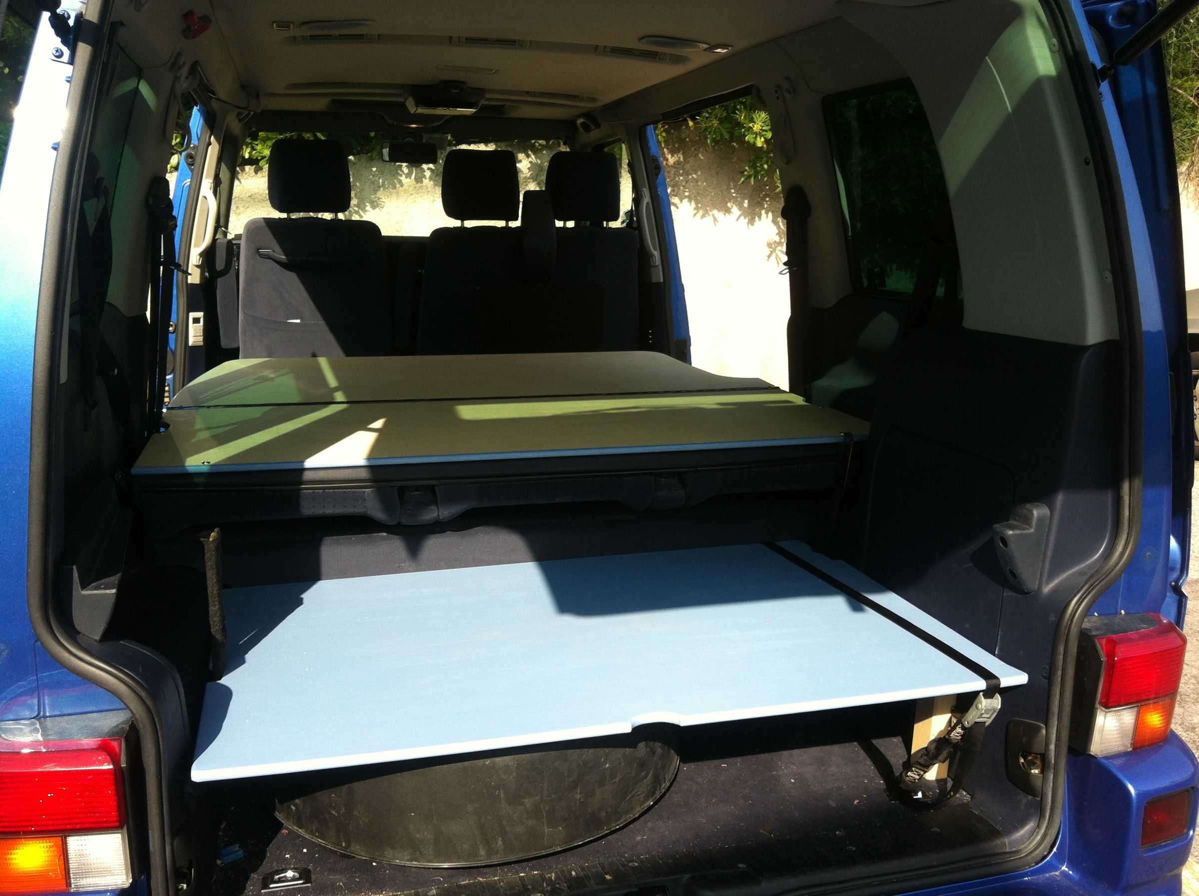 Simple Conversion of VW T4 Caravelle 9 Seats in a Campervan : 8 Steps ...