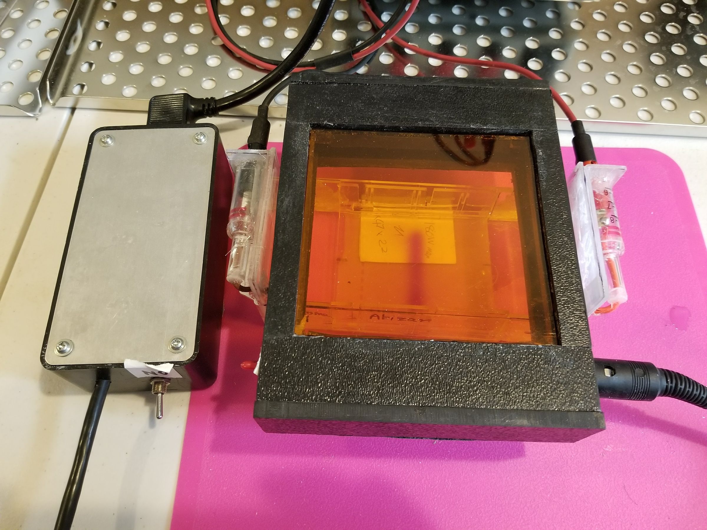 Transilluminator for DNA Gel Electrophoresis : 4 Steps (with Pictures ...