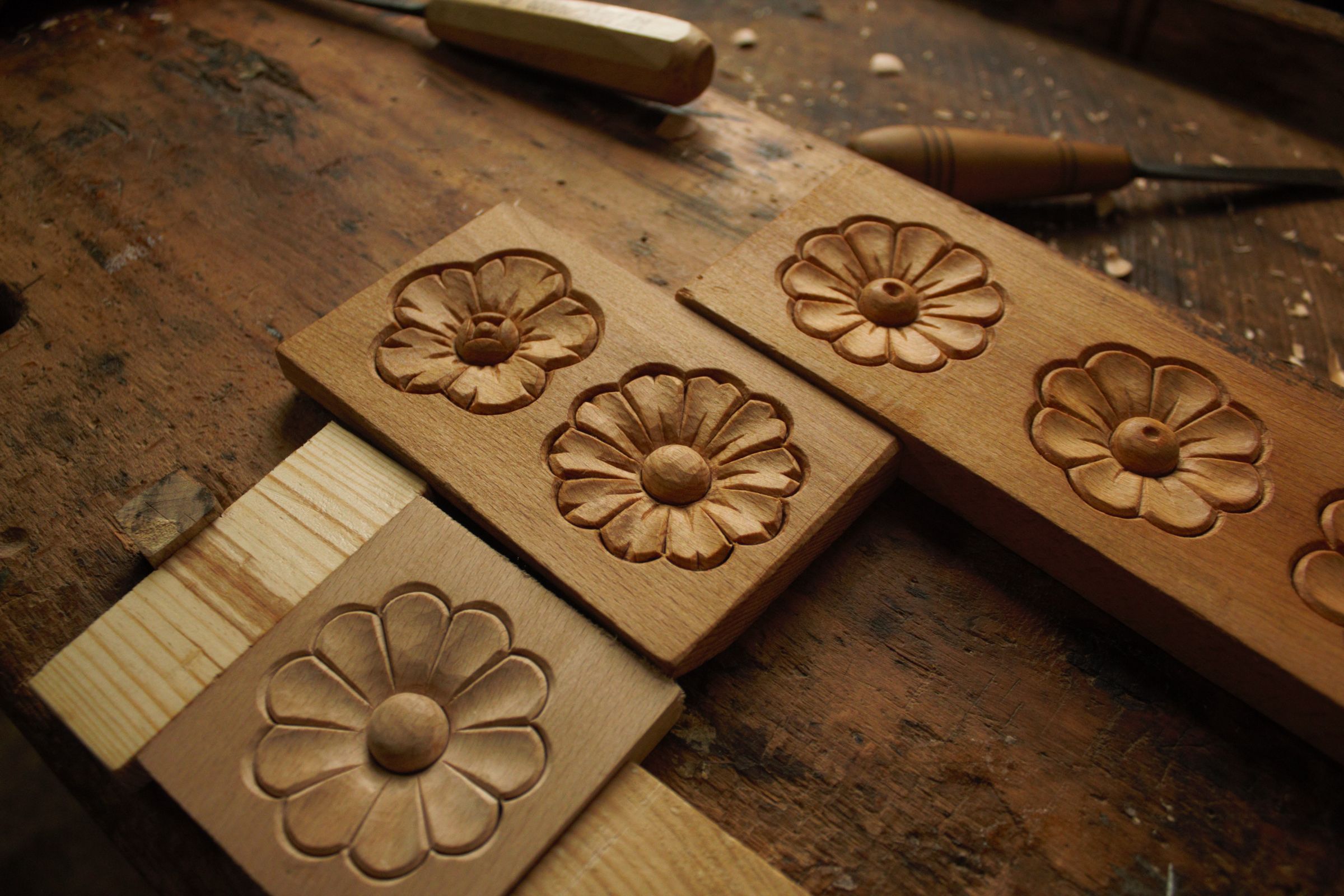 33 Beginner Wood Carving Projects to Make