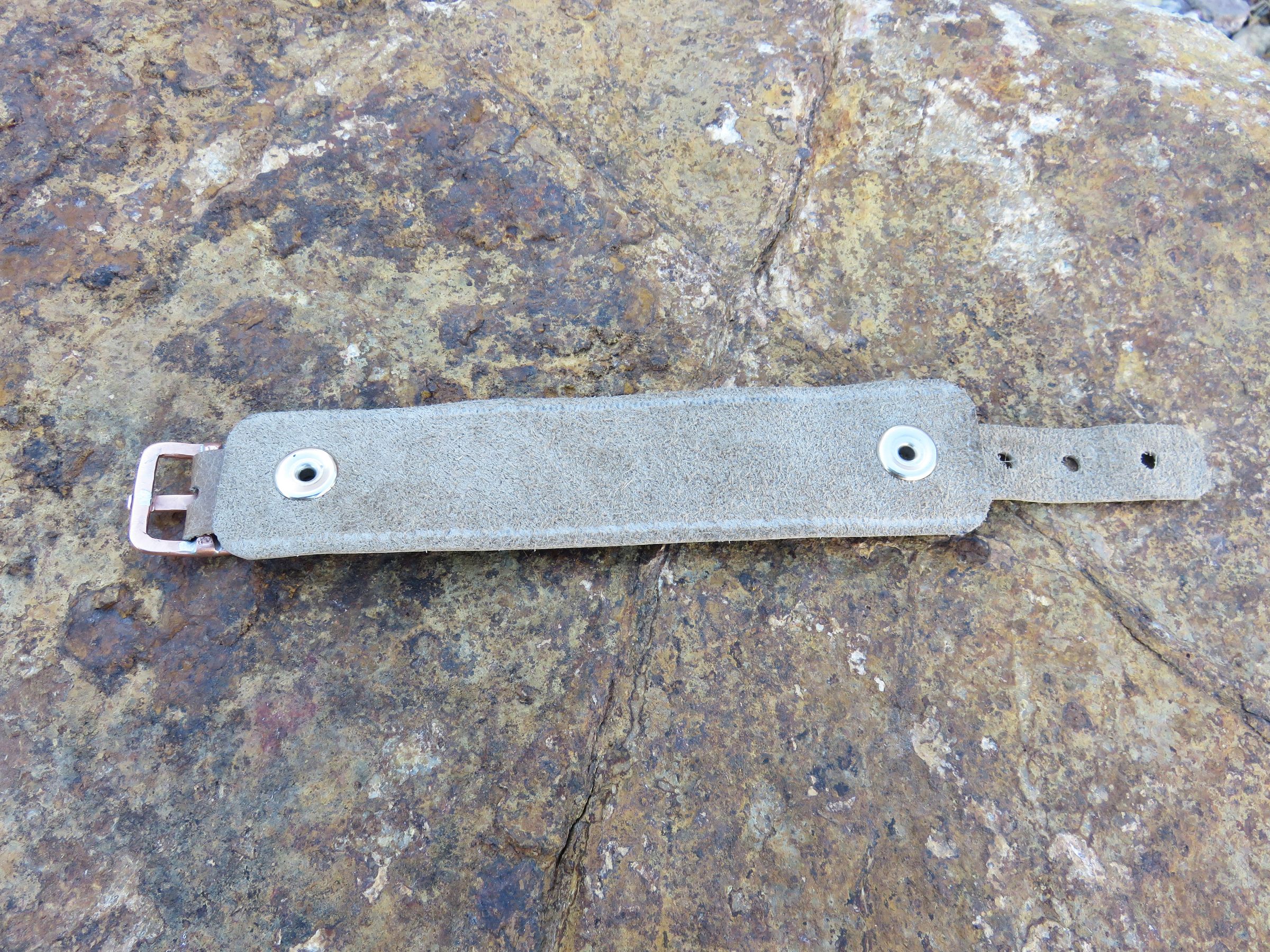 Bullet Studded Leather Cuff : 7 Steps (with Pictures) - Instructables