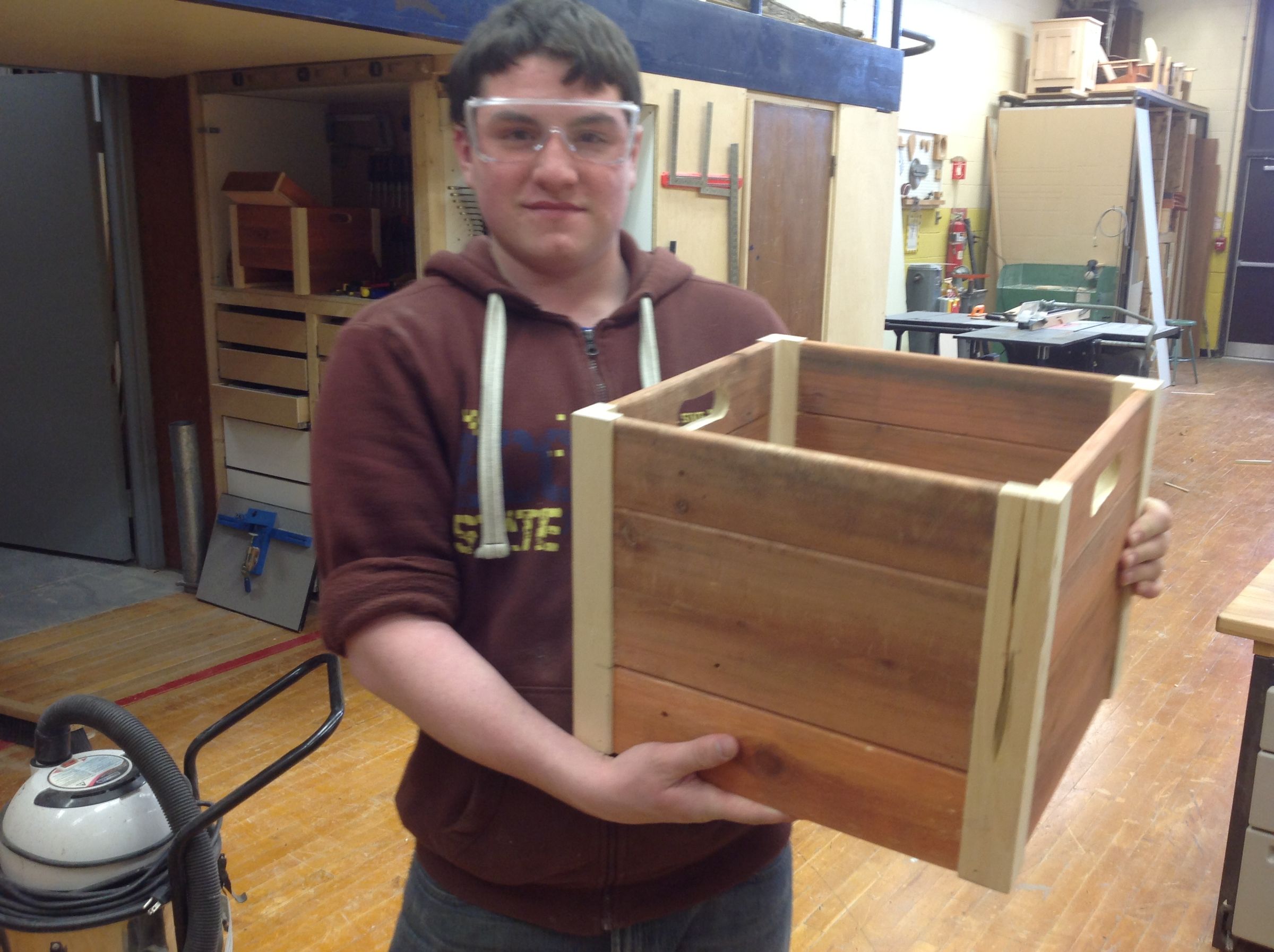 False Bottom Wooden Crate : 6 Steps (with Pictures) - Instructables