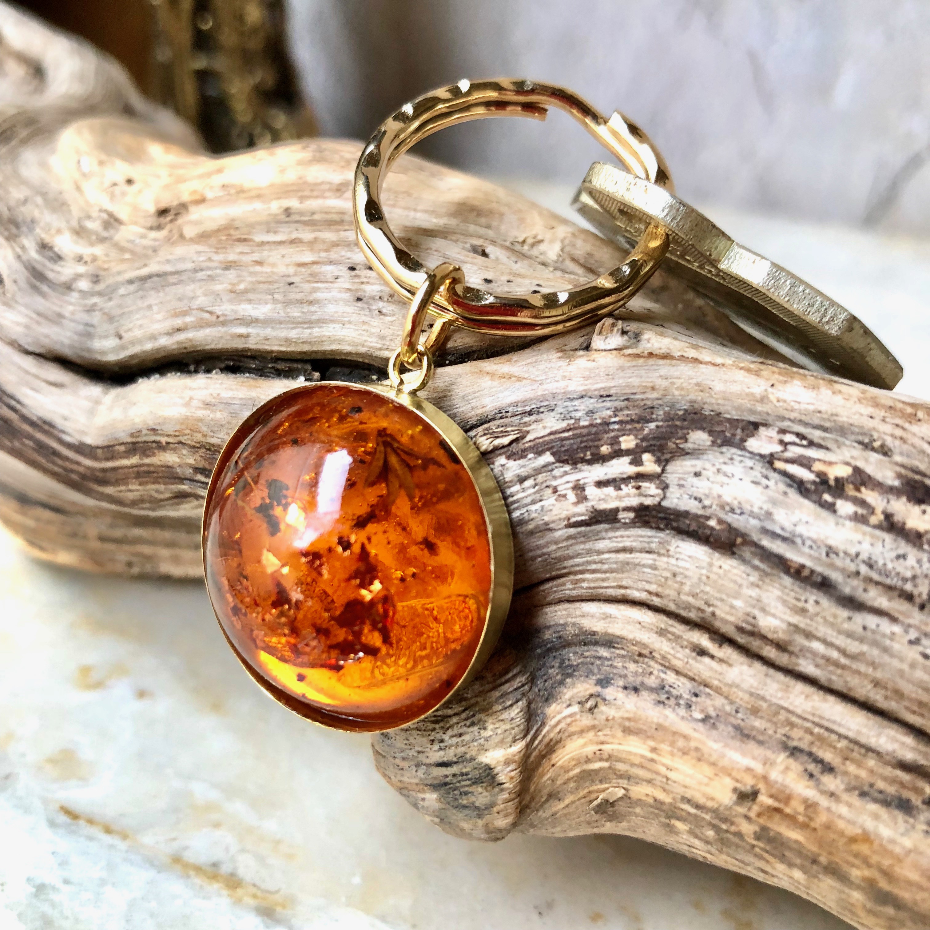Faux Amber Resin Key Ring : 20 Steps (with Pictures) - Instructables