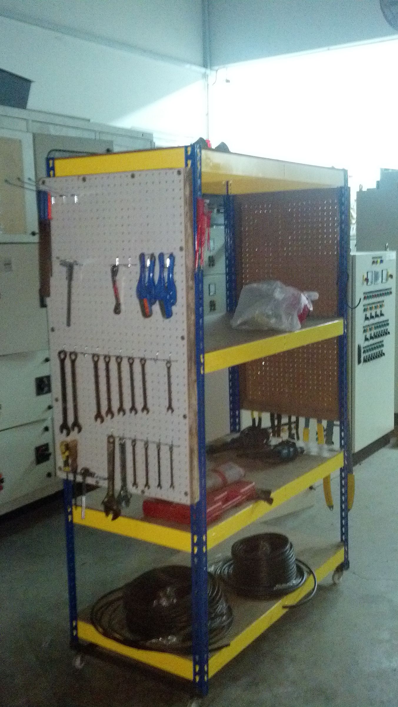 Build a Peg Board Tool Cart (by Brad Justinen) : 16 Steps (with ...