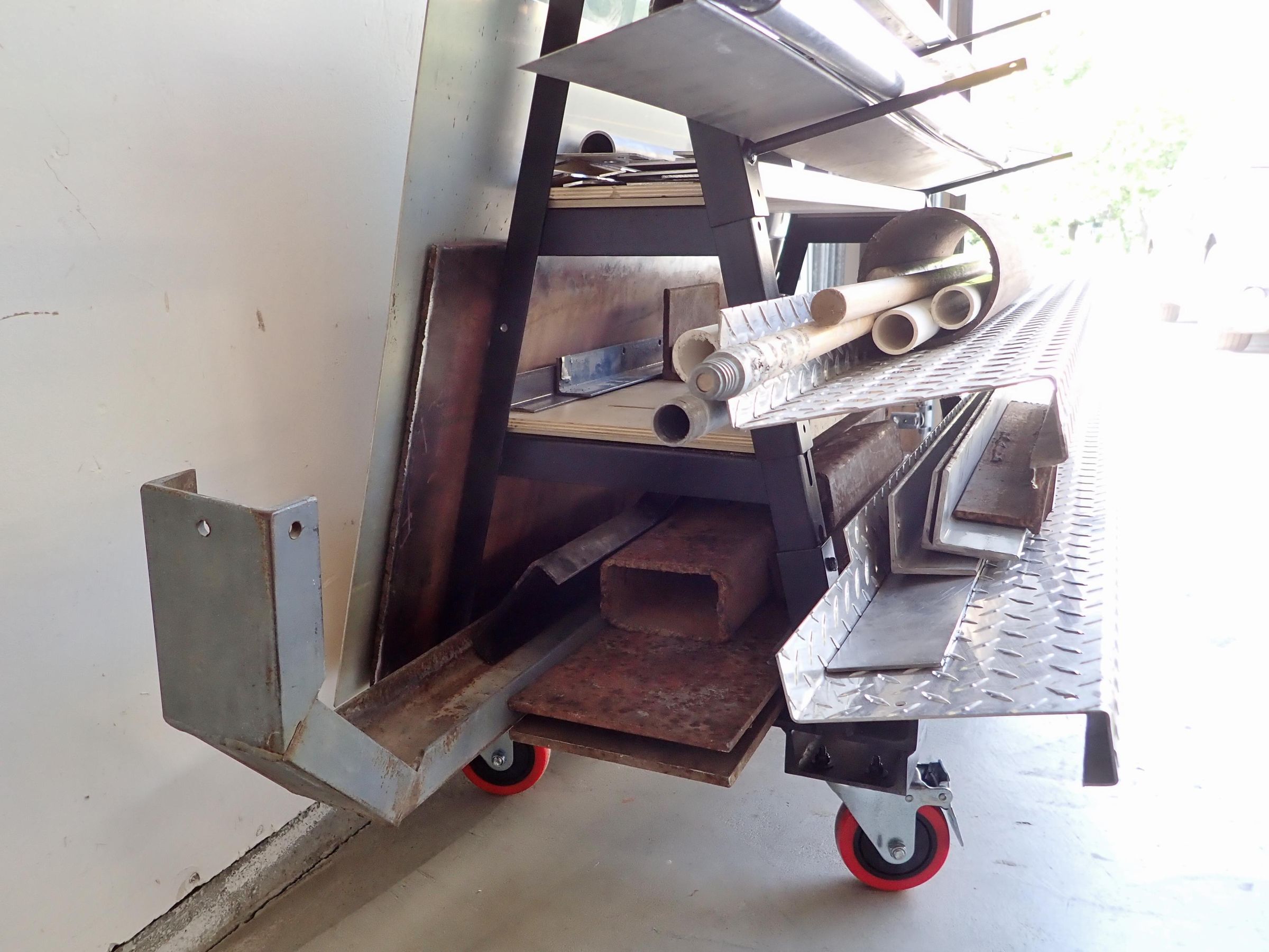 Metal A-Frame Storage Cart : 16 Steps (with Pictures) - Instructables