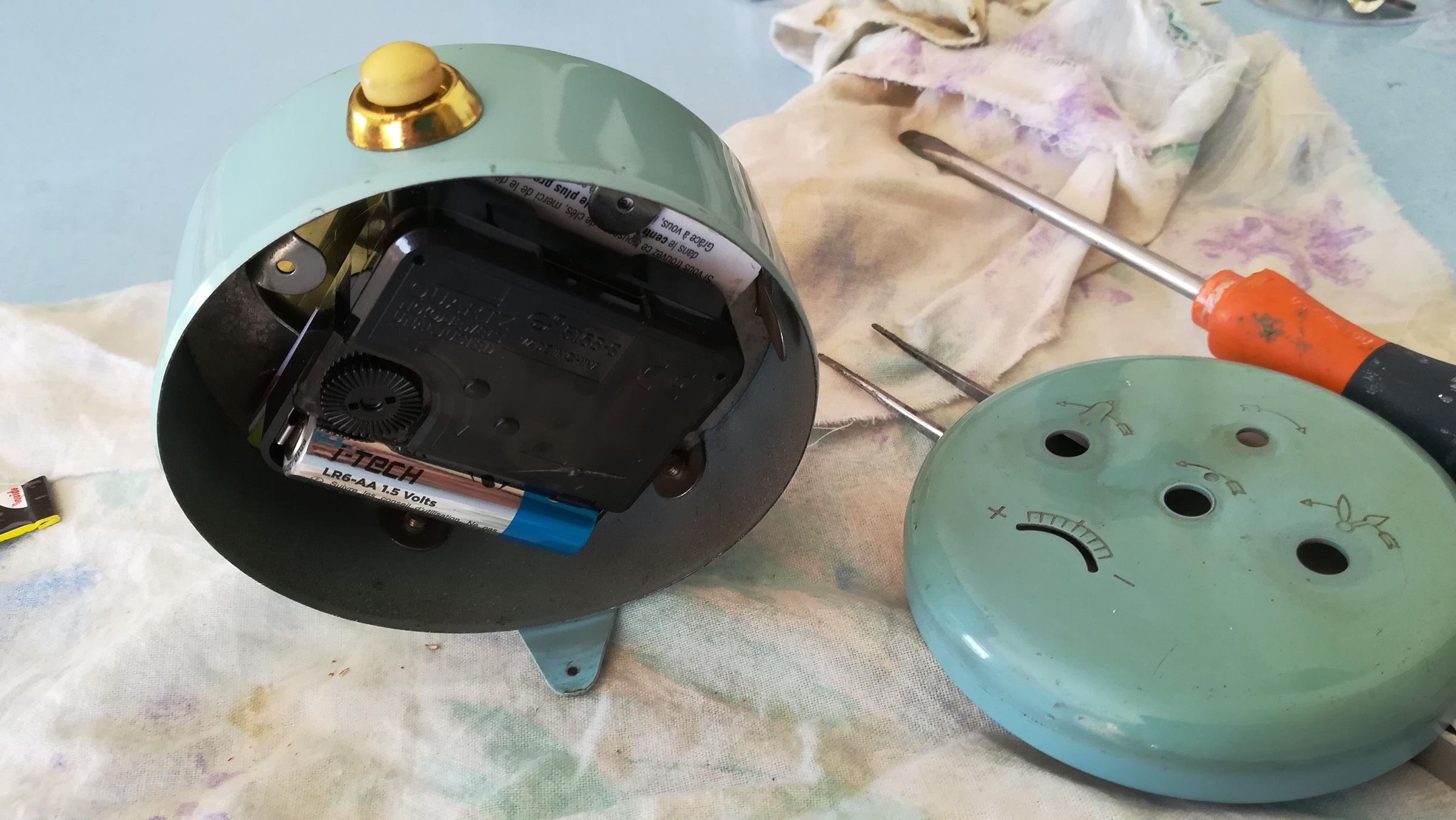 Convert Analog Alarm Clock : 8 Steps (with Pictures) - Instructables