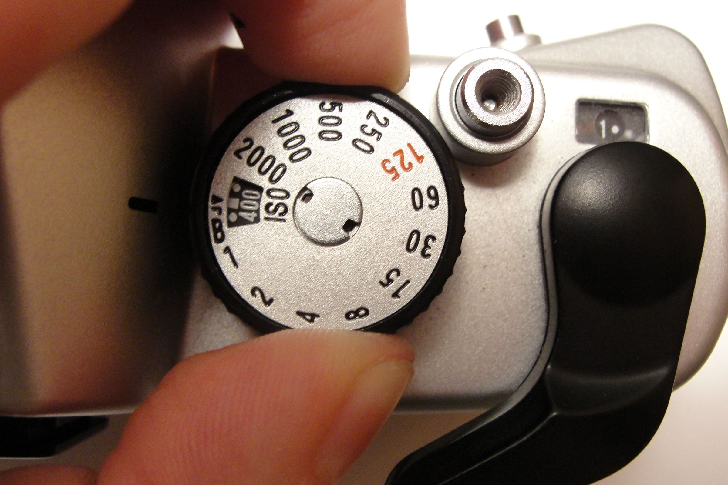 How to Load Film Into a 35mm Camera : 13 Steps (with Pictures ...