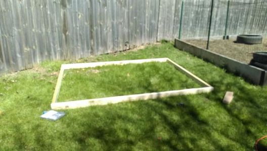 Building a Chicken Run for Beginners : 7 Steps (with Pictures ...