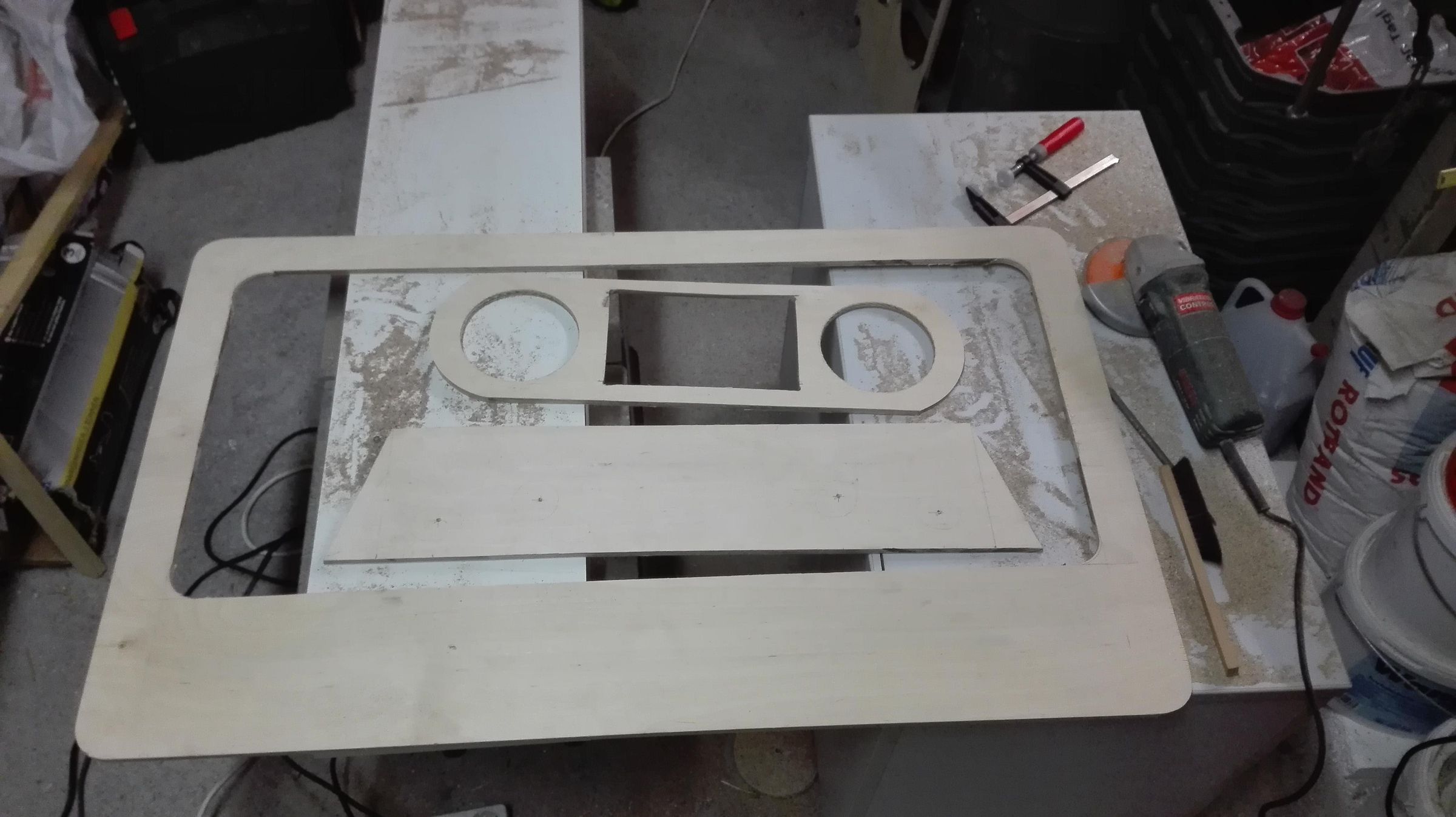Wooden Cassette Table for the Living Room : 5 Steps (with Pictures ...