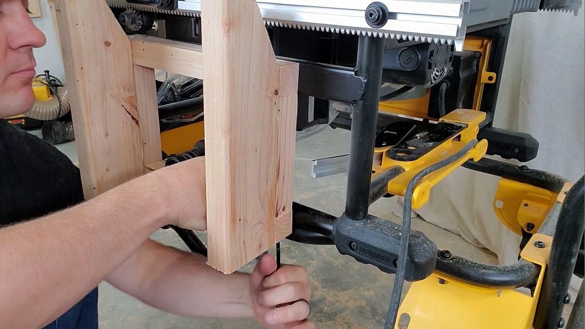 DWE7491 Table Saw Folding Outfeed Table : 8 Steps (with Pictures ...